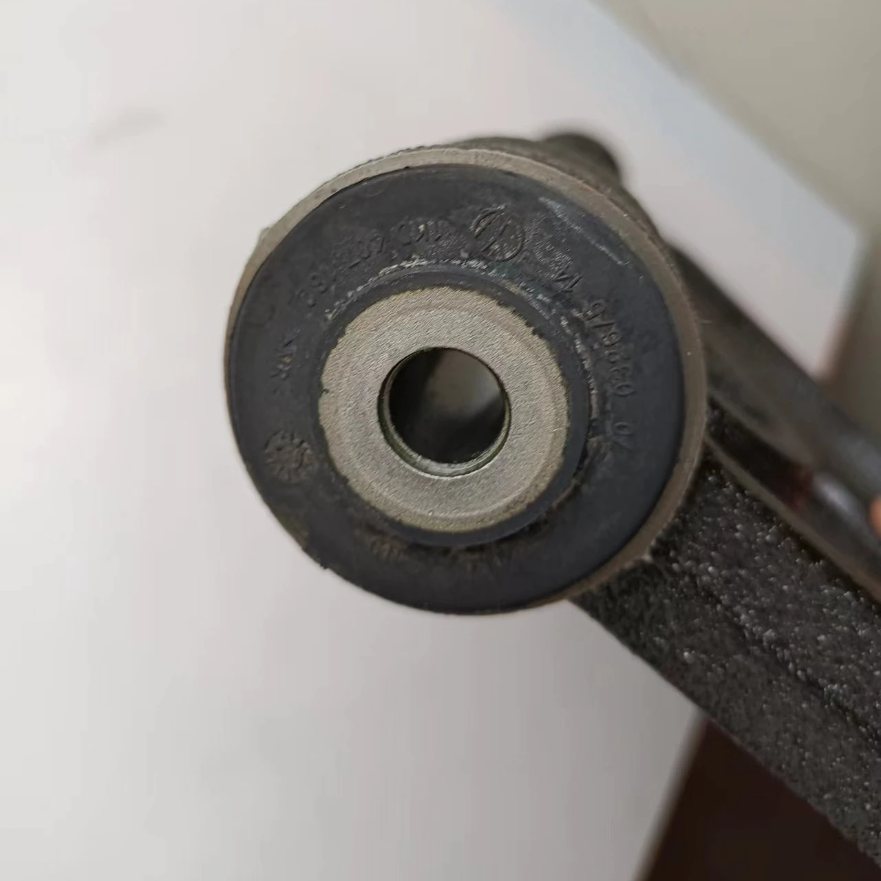 Oe编号: 1kd 407 153d迈腾b6b7l途观cc速腾下臂三角臂前摆臂原装质量 - Buy 1kd 407 153d,下臂三角臂前摆动 ...