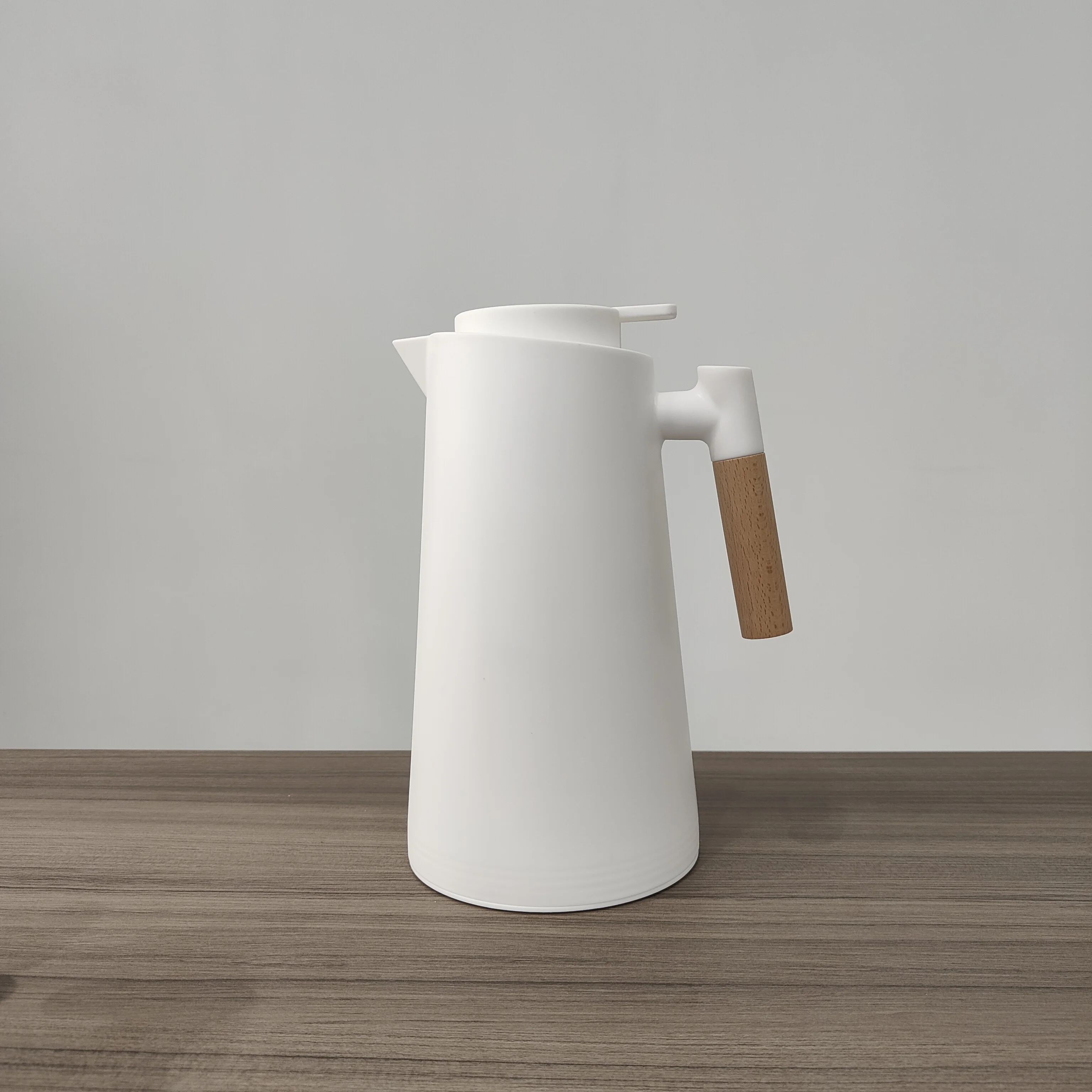 HIigh Quality Asbestos Free Vacuum Insulated Thermos Plastic Shell ...