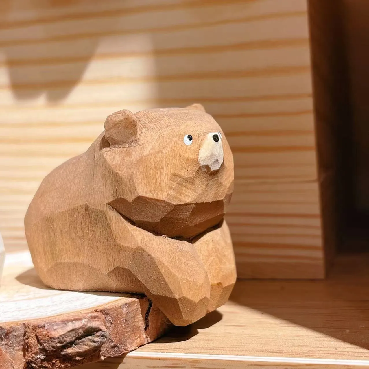 Solid Wood Bear Ornament Hand-Engraved Cute Desktop Bear Shape Craft ...