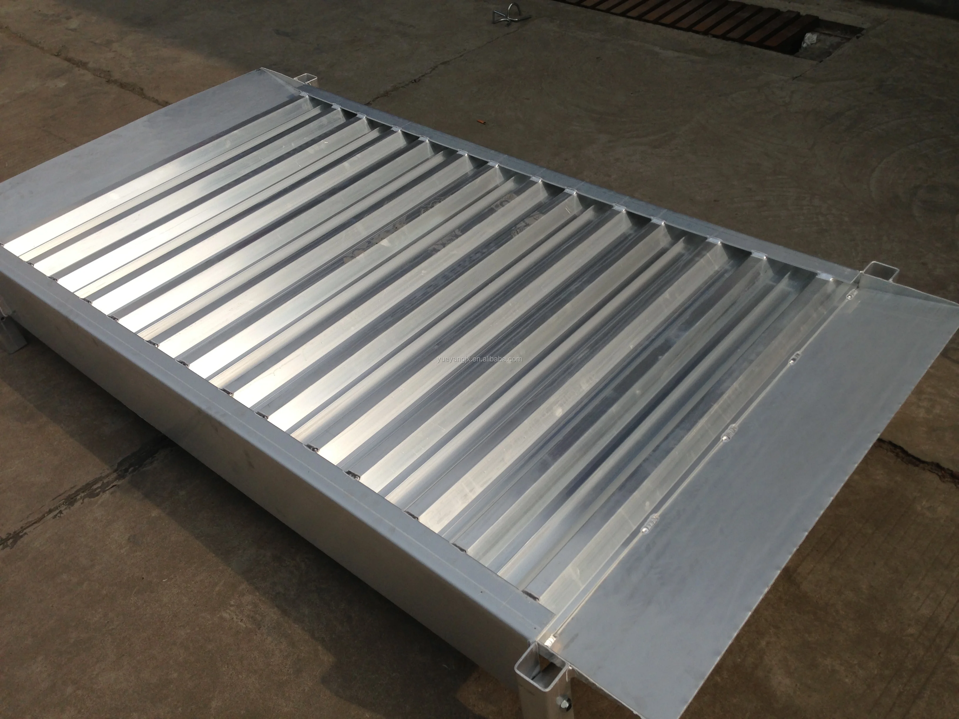 High Strength Aluminium Gangway with Ramp and Handrail