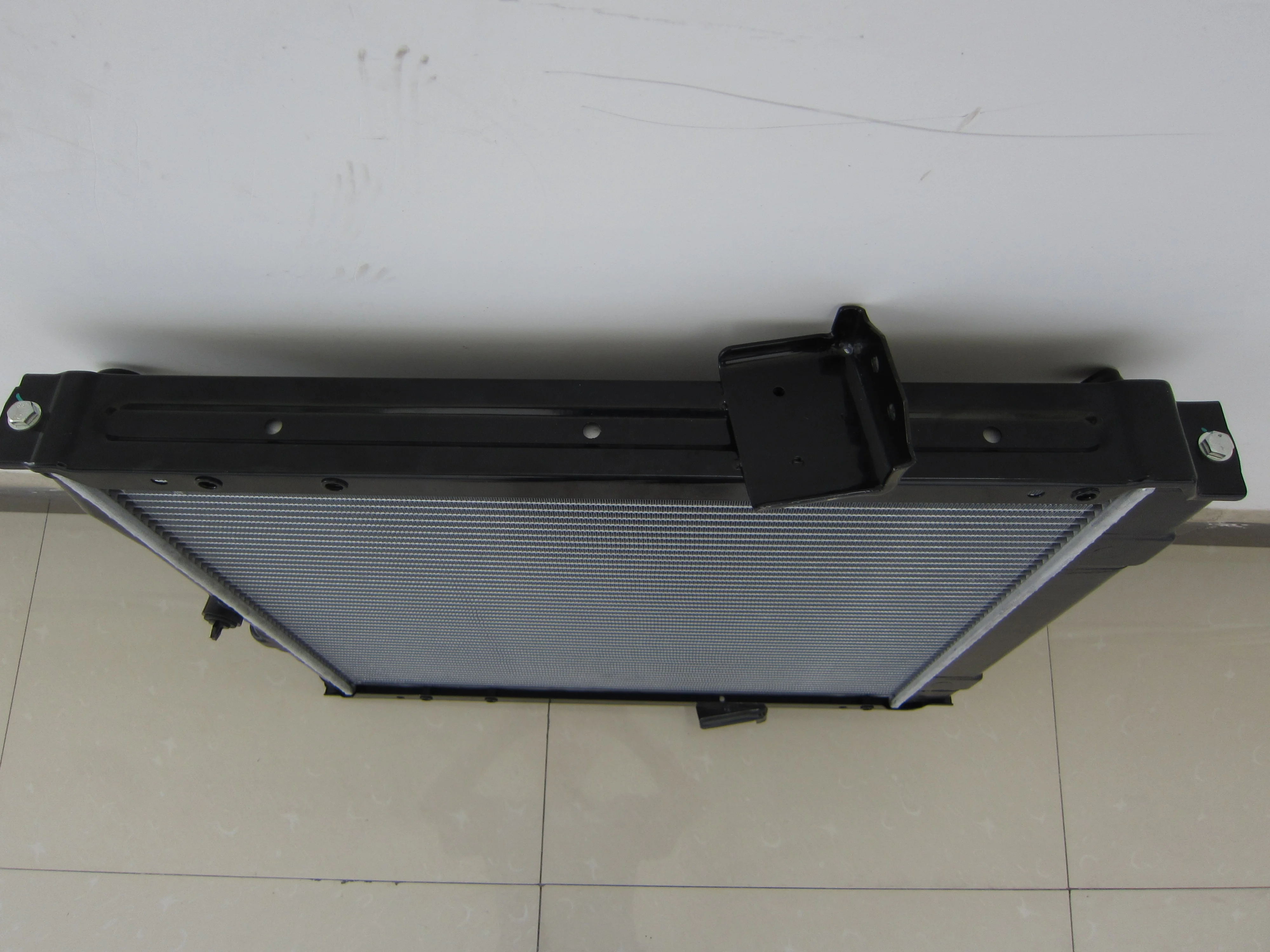 ISUZU Truck Radiator - 8973543650 - 4LB1 4LE1 4LE2