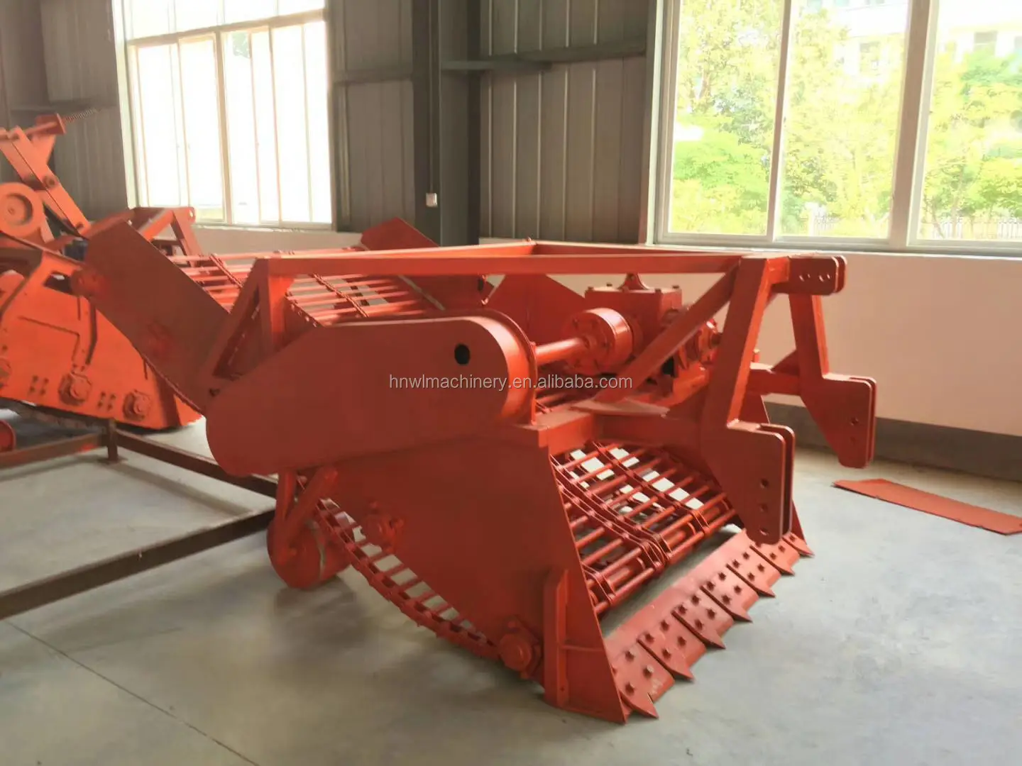 Cassava Root Harvester - High Productivity & Efficient Harvesting