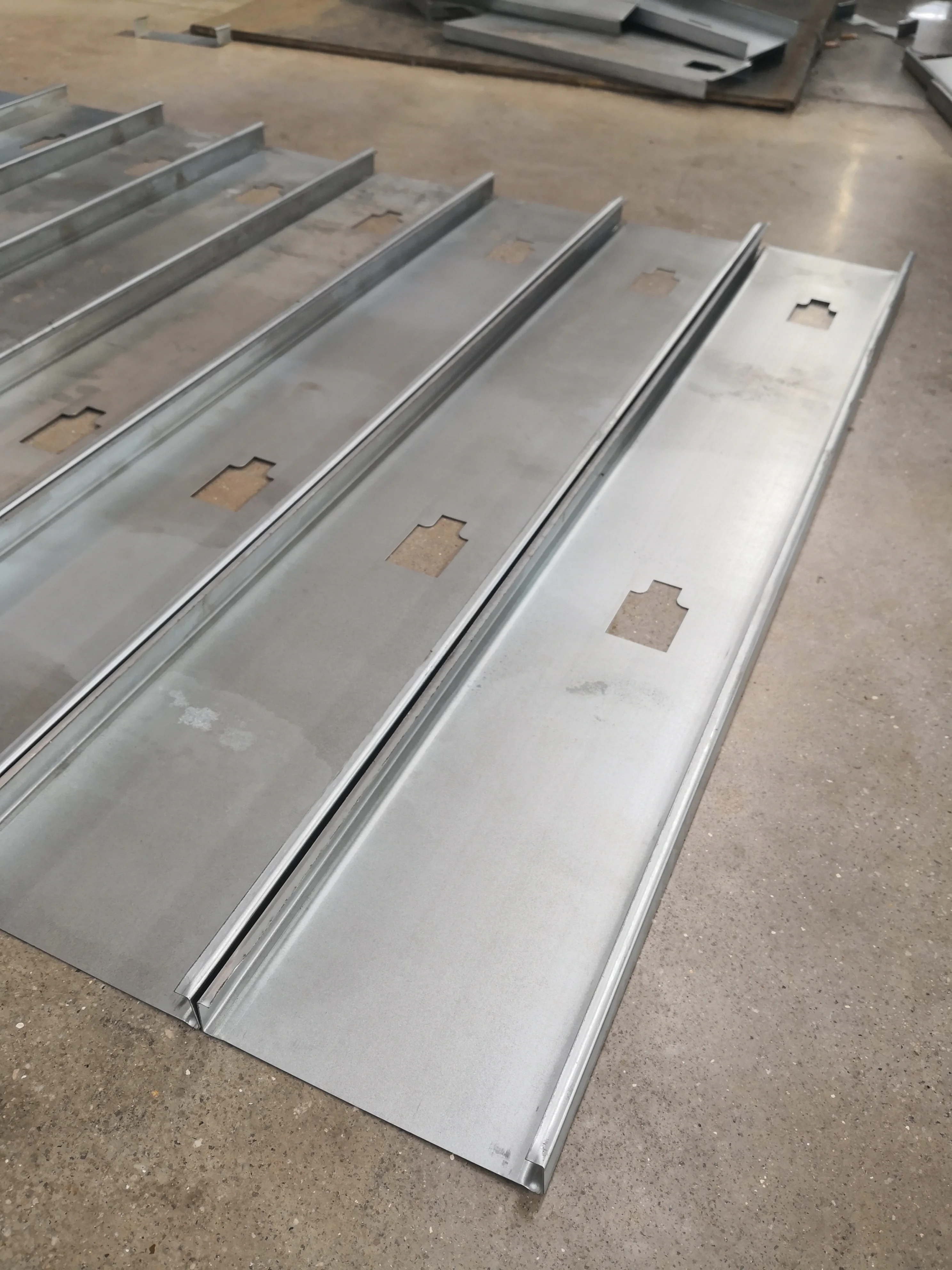 Furring Channel,Roof Ceiling Batten Roll Forming Machine For Light ...