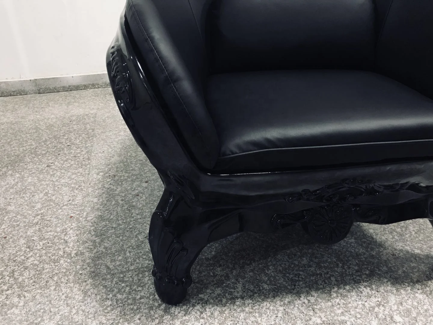 Modern Luxury Lounge Chair Classic Frp Lounge Chair Shaped Furniture In ...