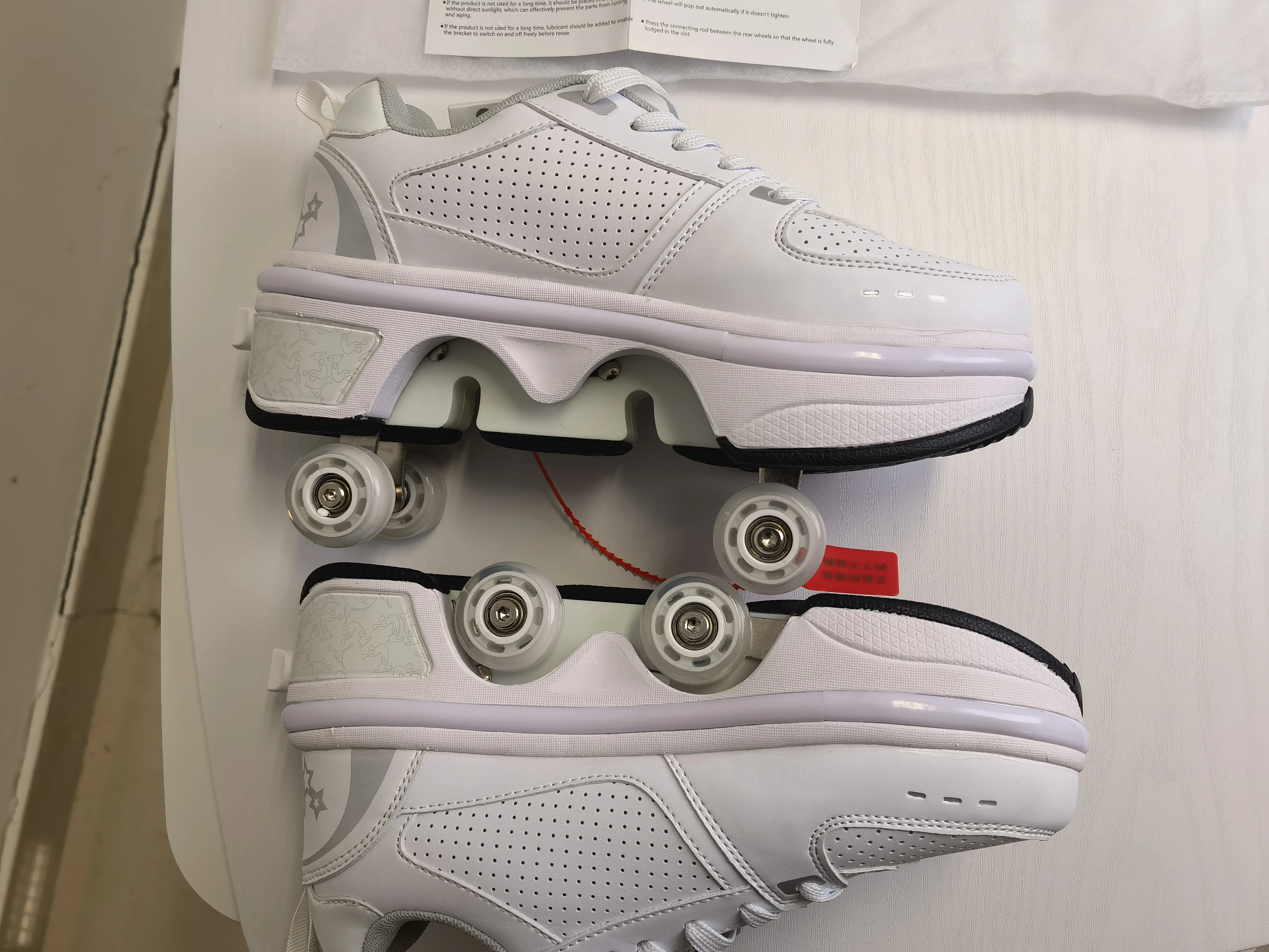 White Roller Skate Runners Shoes Kids Kick Out Wheeled Shoes Led Light ...