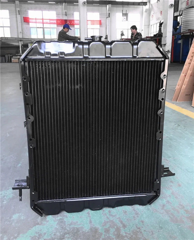 Shop Our Hot Sale Truck Parts - Copper Core Radiator for ISUZU GIGA 4JB1