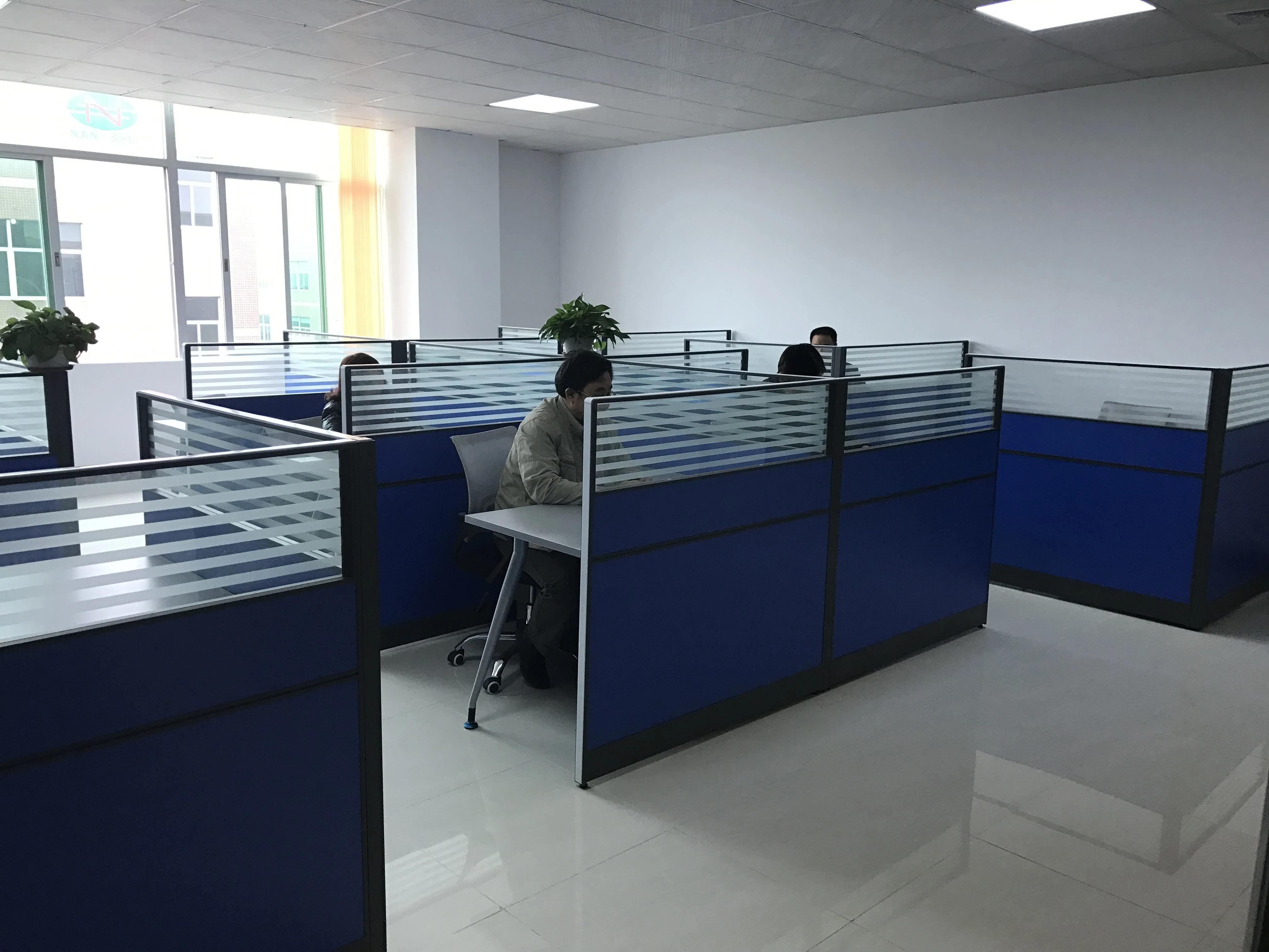 Aluminum Pneumatic Hole Punching Machine Punch Munaul Windows - Buy ...