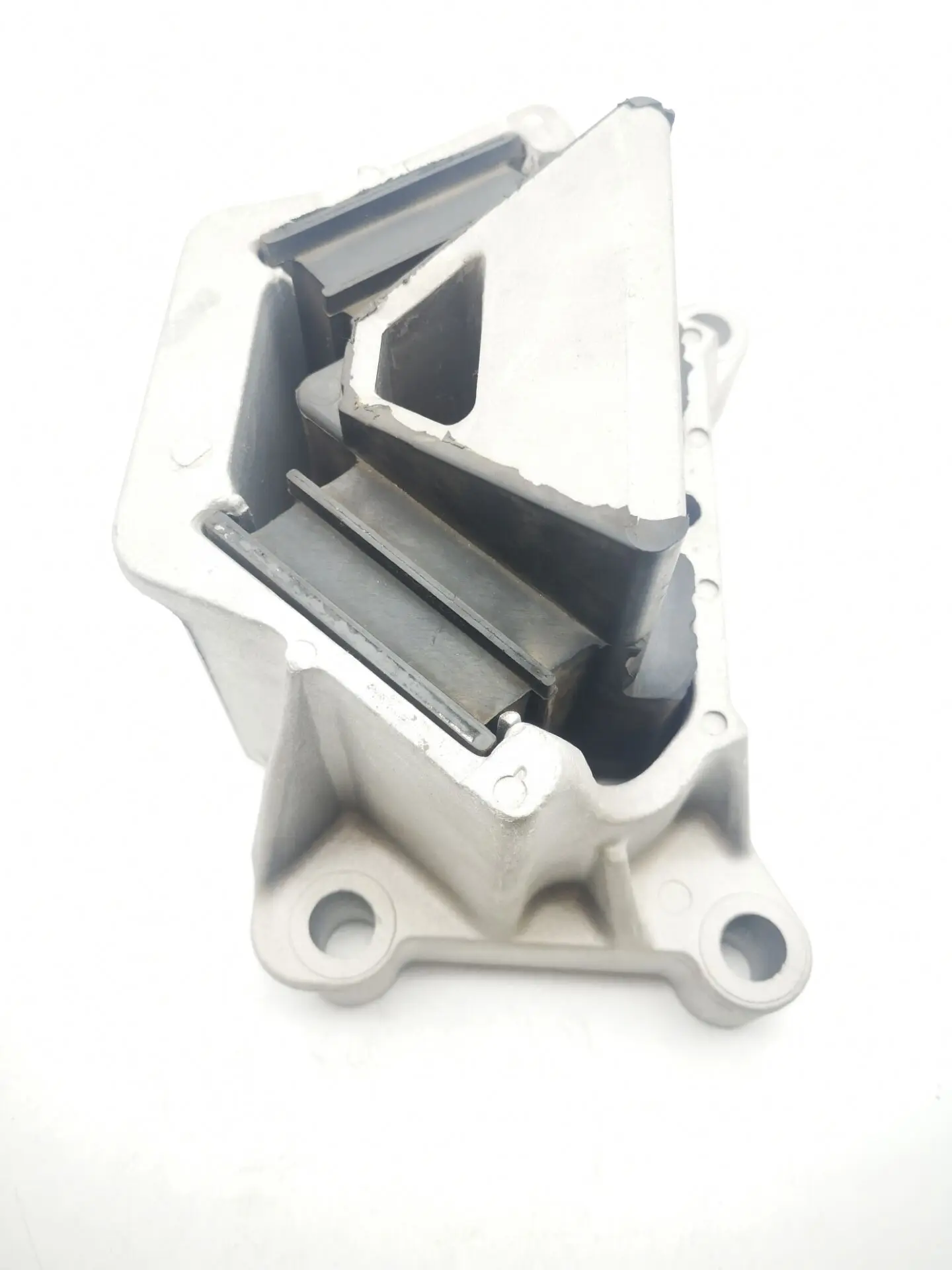 81962100593 81962100597 ENGINE MOUNTING TRUCK AUTO SPARE PARTS| Alibaba.com