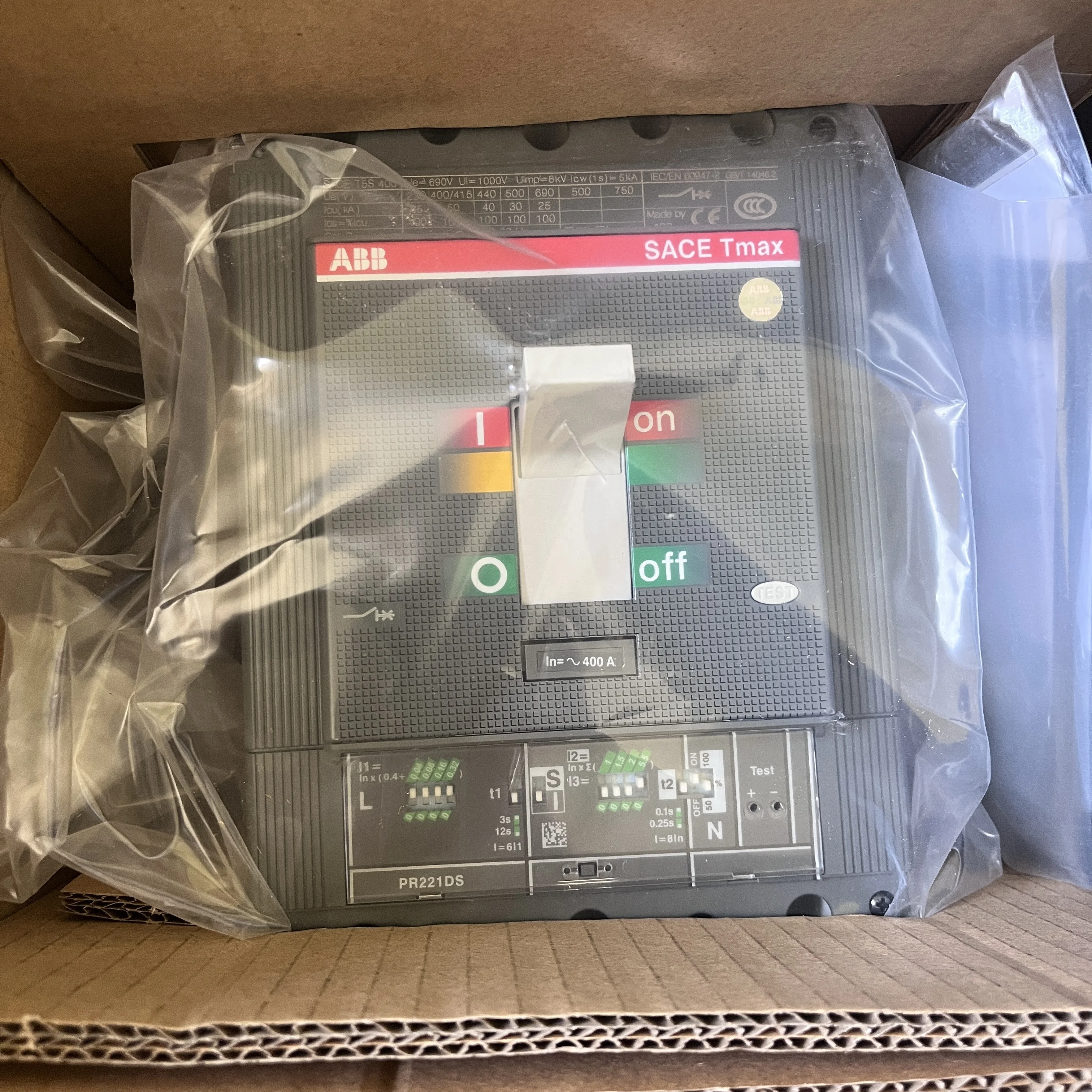 Abb-china Mccb 32 Amp Triple Pole 32a Sace Tmax T1c 160 Tmax Xt Molded ...