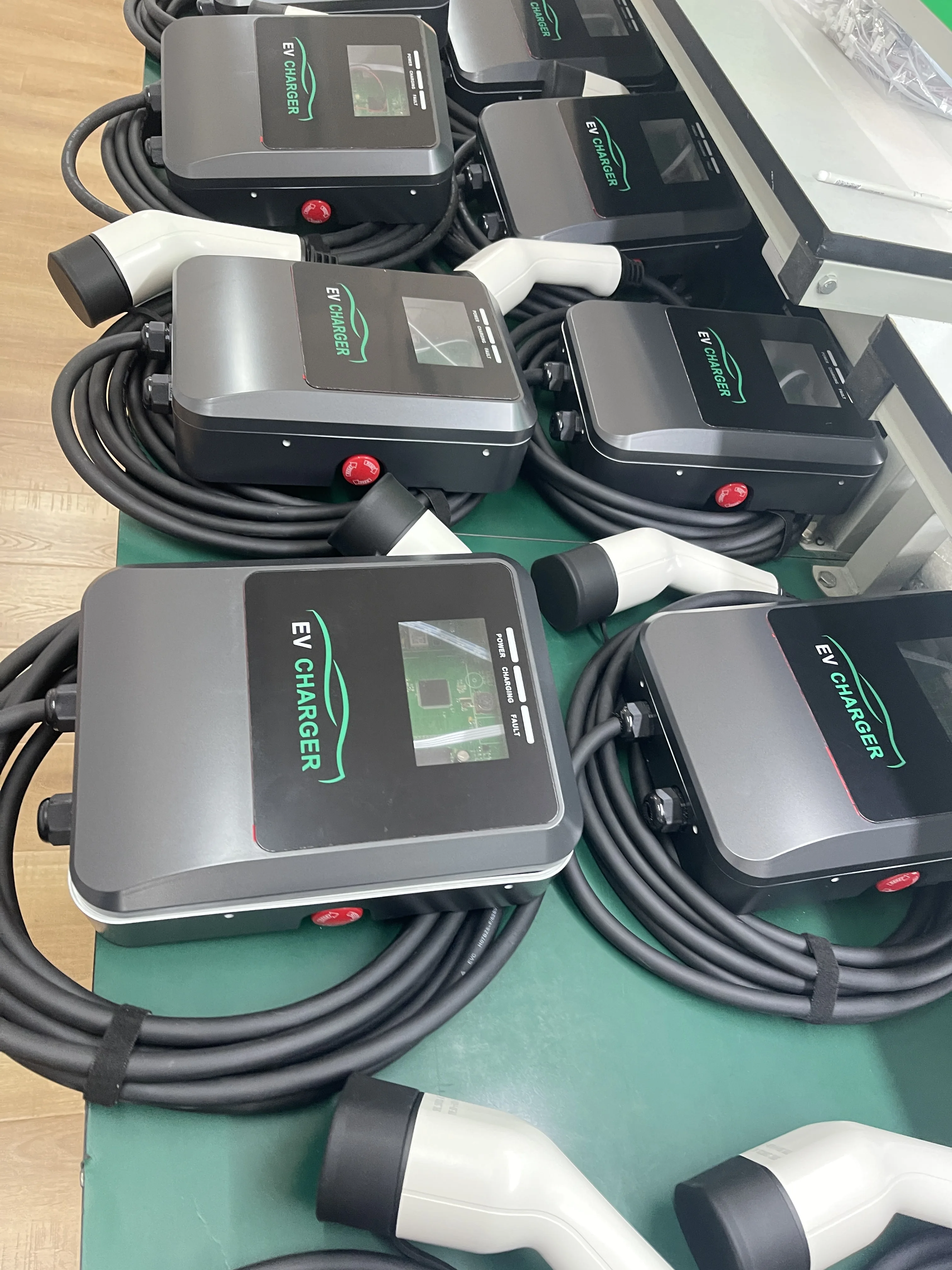 7kw 11kw 22kwsingle Phase Three Phase With Type1 Type2 Gbt Ac Wallbox Wall-mounted Ev Charger ...