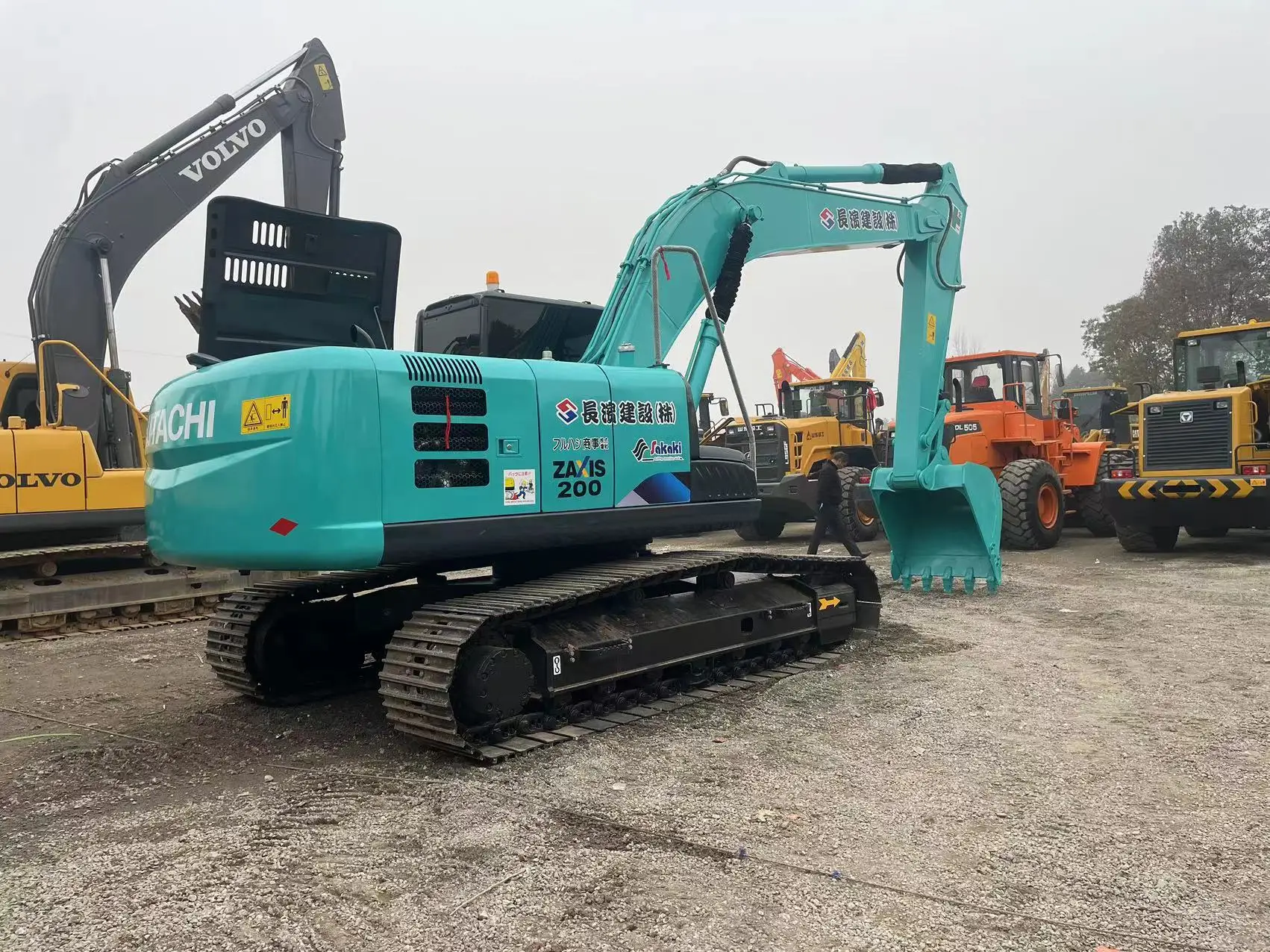 Strong Load-bearing Capacityjapan Original Crawler Excavator Hitachi Zx240 Zx210 20ton Hitachi ...