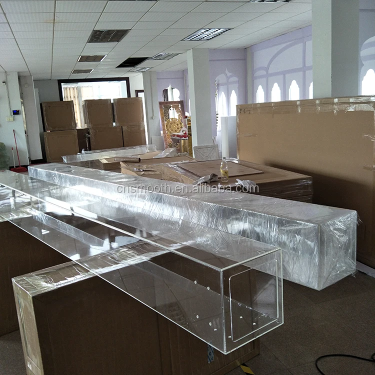 Mirror Acrylic Columns - Elegant Wedding Decor Solutions