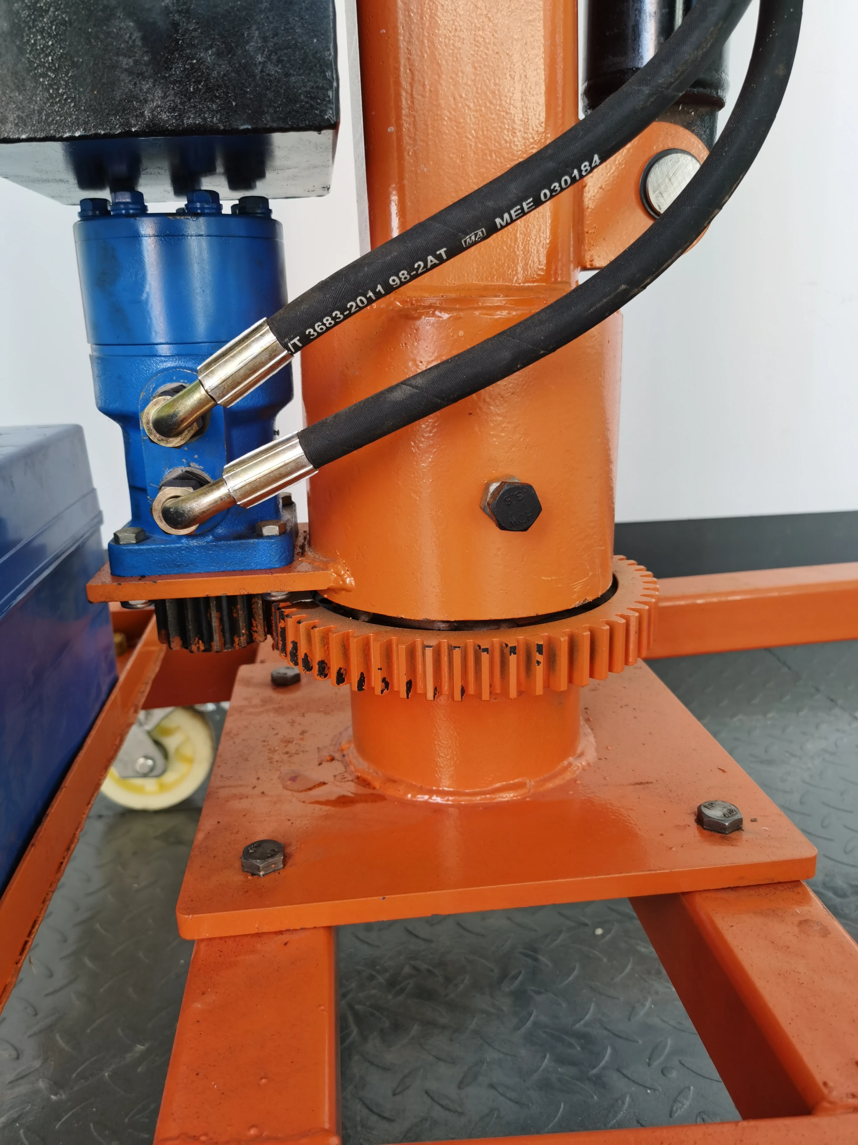 Mini Electric Portable Crane 1T & 2T for Mobile Lifting - OEM