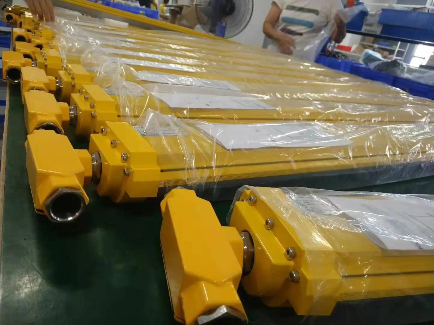 Explosion-proof Led All Plastic Fluorescent Tube With Emergency Light ...