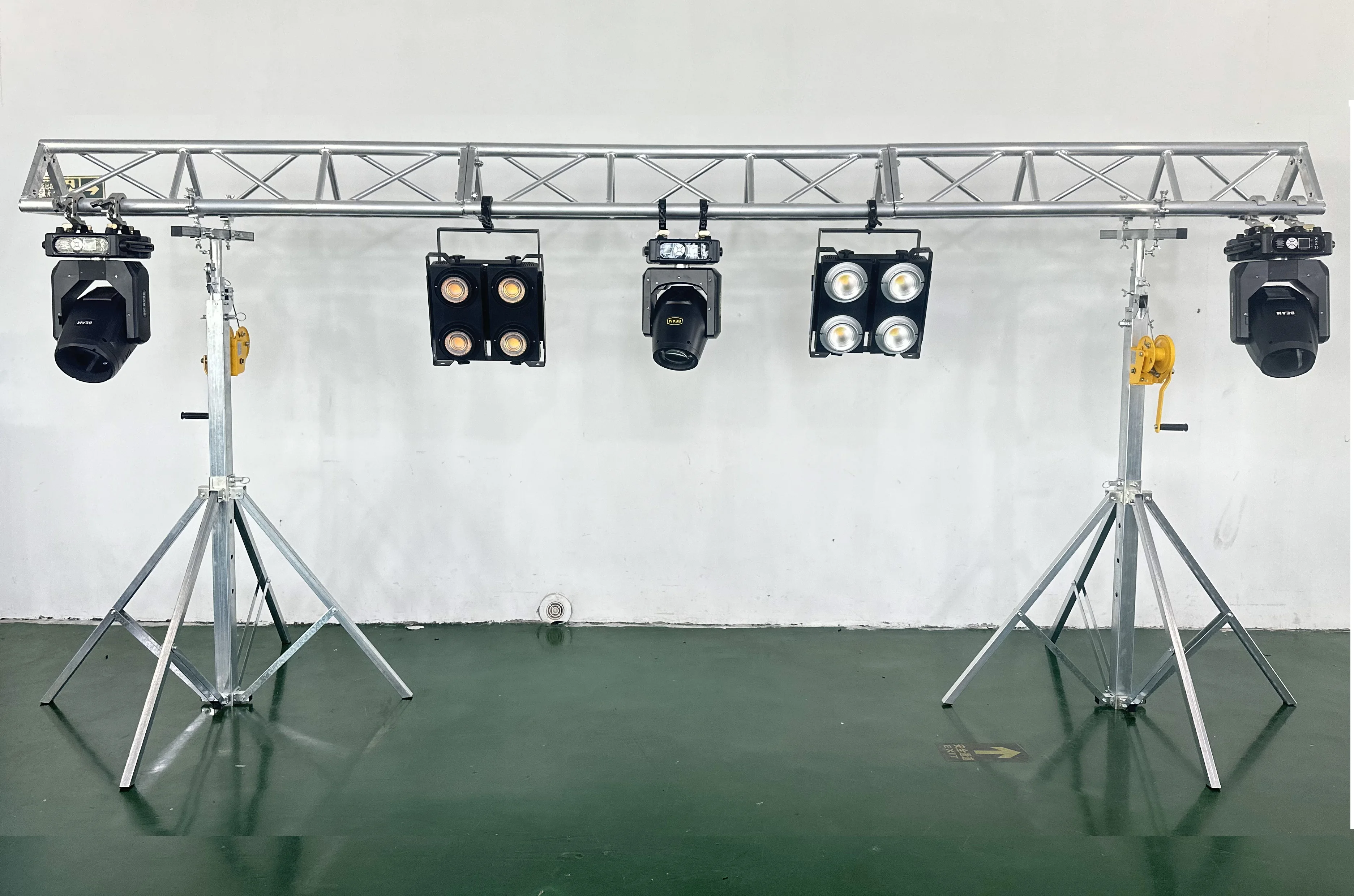 Dj Light Stand Aluminum - Stage Display & Lighting Solutions