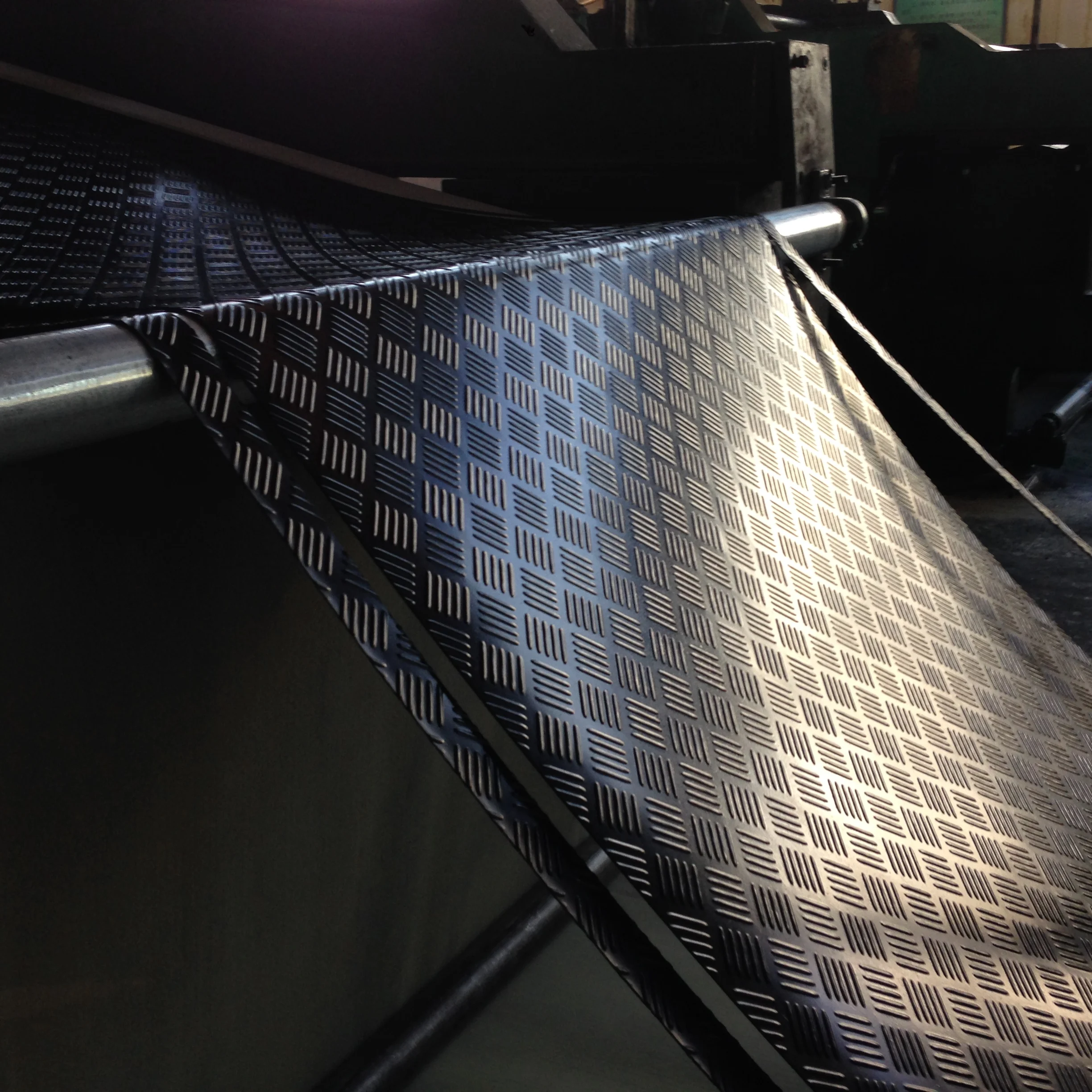 Checker Plate Rubber Flooring | Pvc Rubber Flooring - Buy Stud Vinyl ...