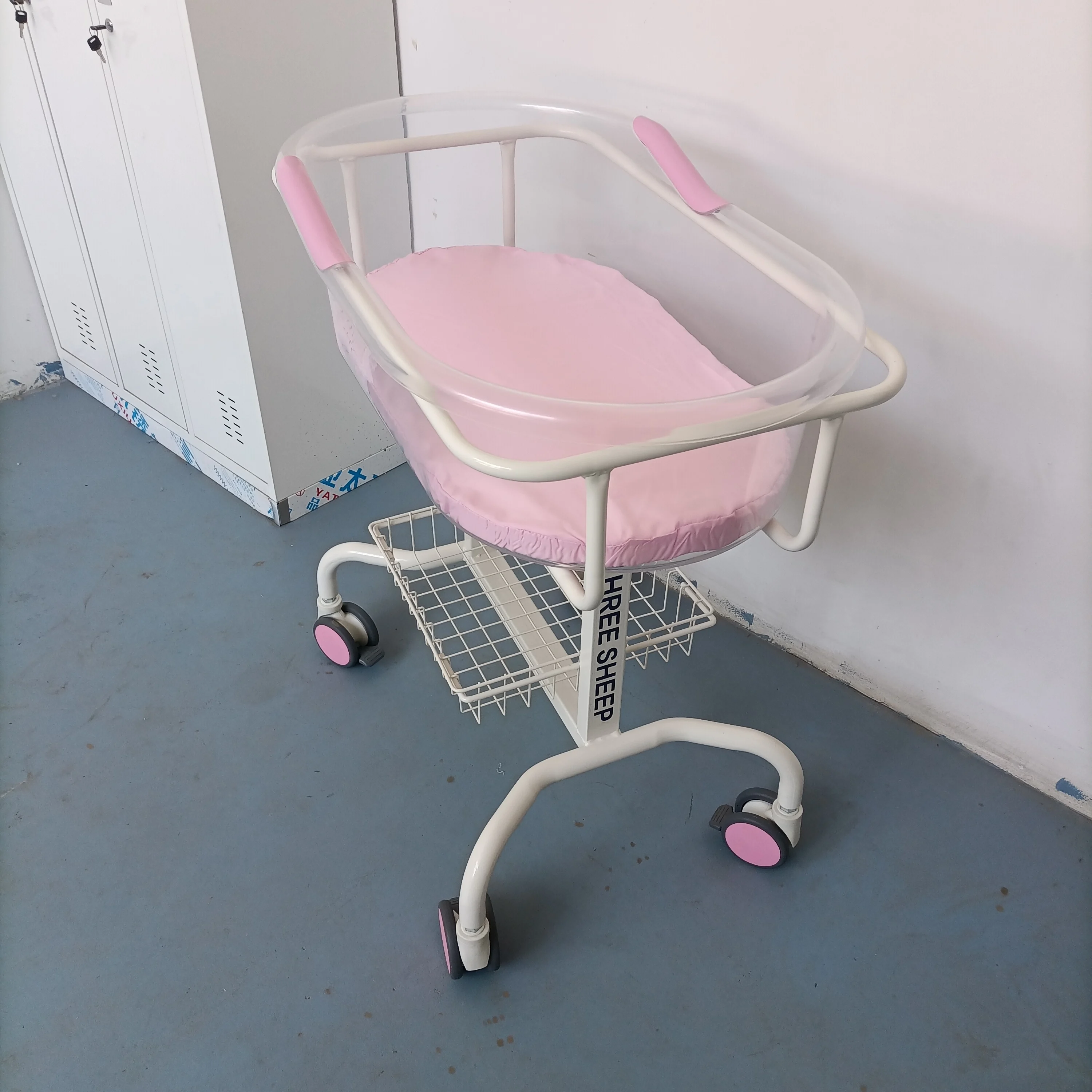 Luxury Hospital Baby Bassinet,Medical Hospital Baby Bed Plastic Infant ...