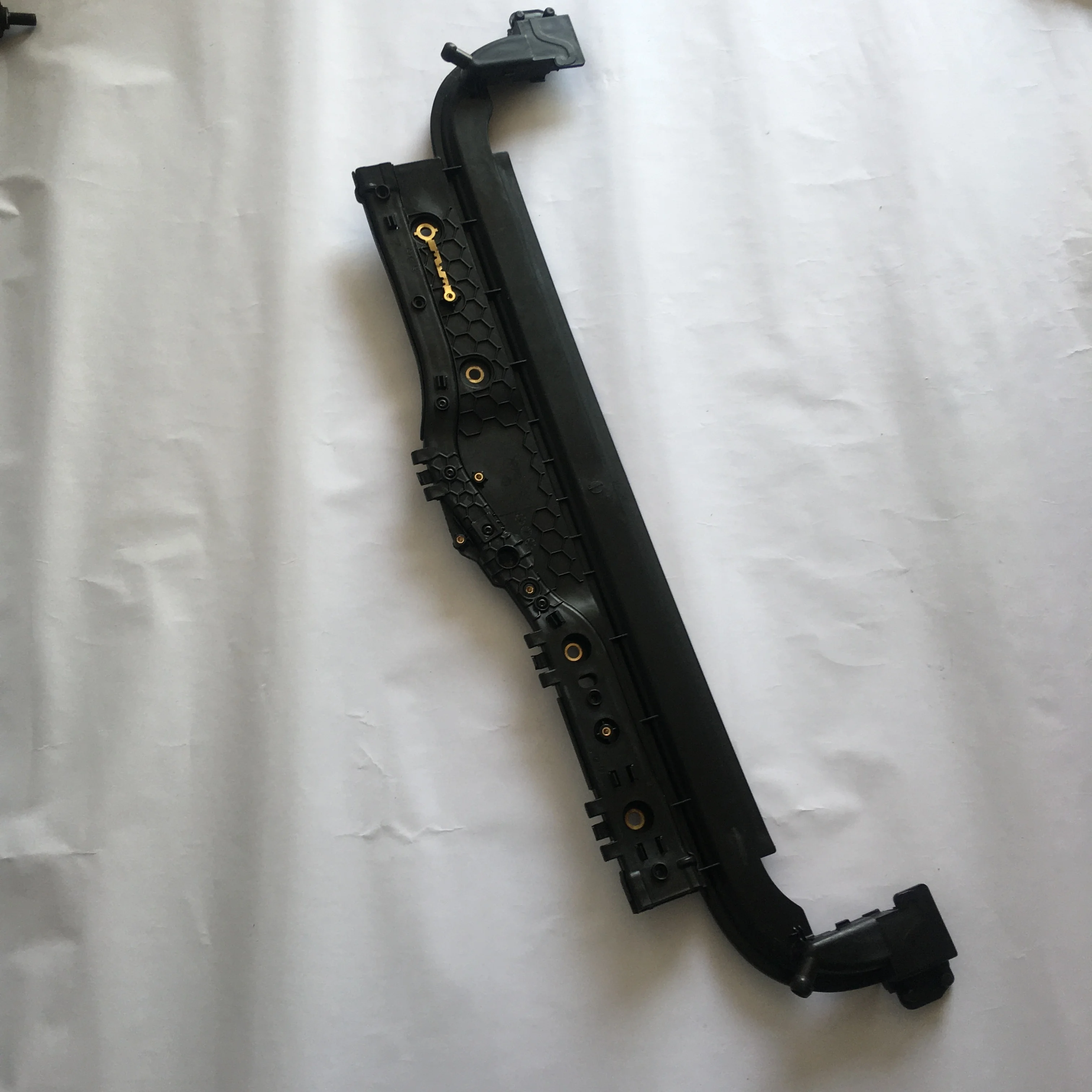 OE 1K9898302 1K9898259 Motor Fixing Beams for Volkswagen Sunroof Frame