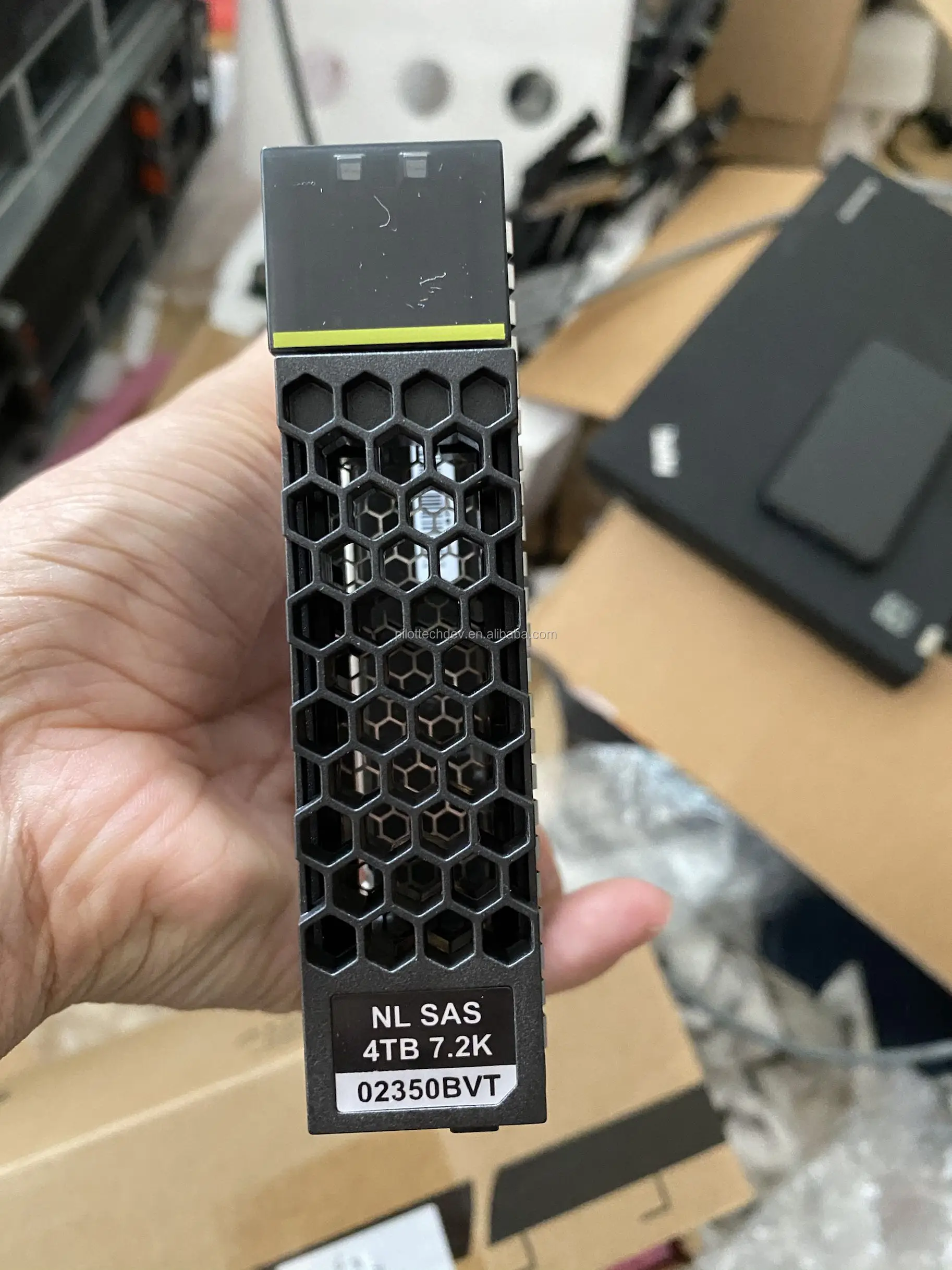 02310YCM 02310YJX 03021FTX 03022XBT 03021SHM 03022KJF 02350BVT 4TB 7.2K RPM NL SAS硬盘单元 (3.5 ...