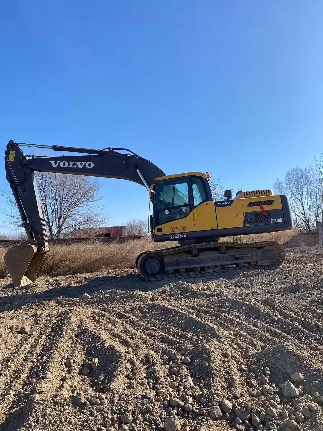 The Volvo Ec220d Has A Very Good Engine For Medium And Large Used ...