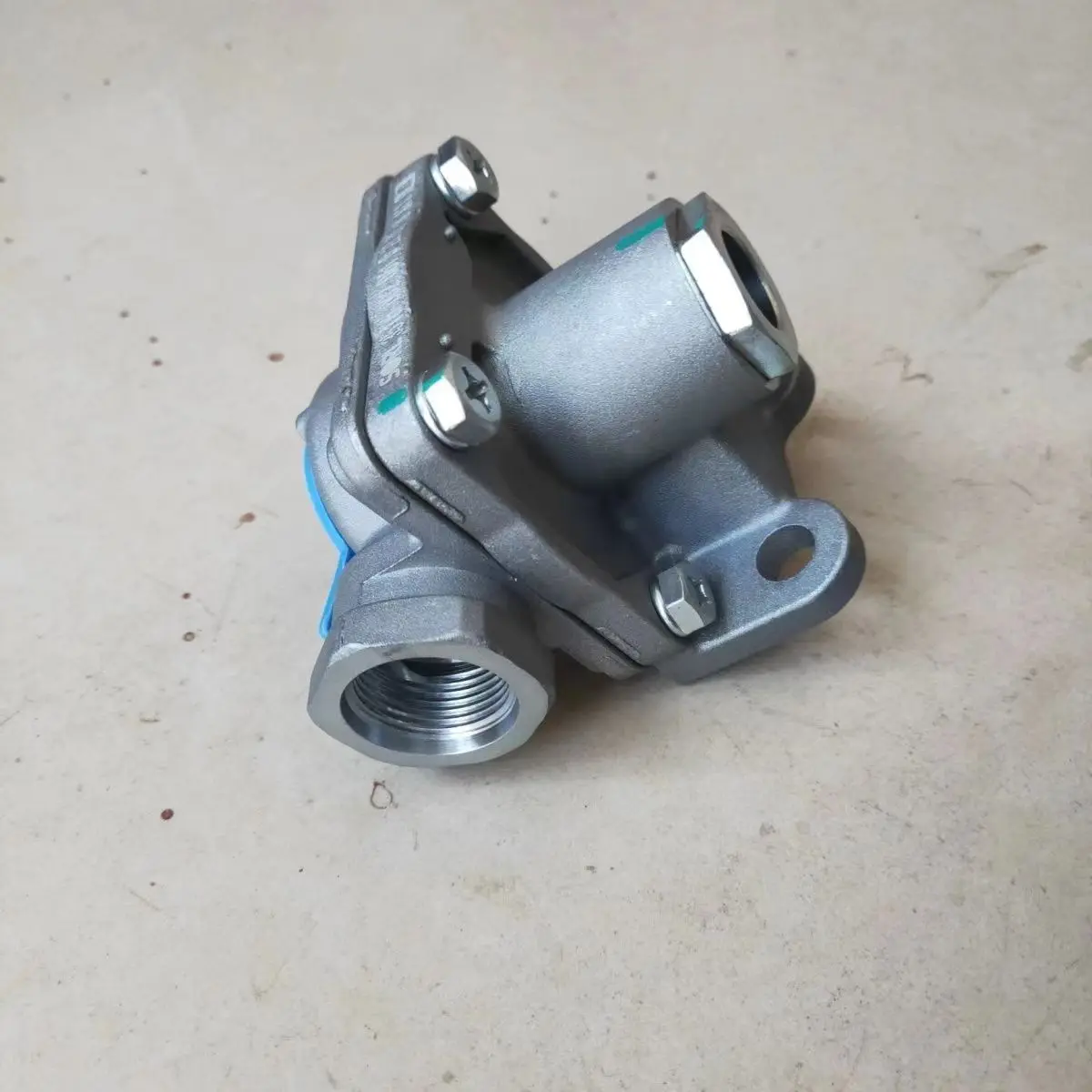 Truck Brake System Quick Release Valve Oem 1422152 1339907 307461 ...