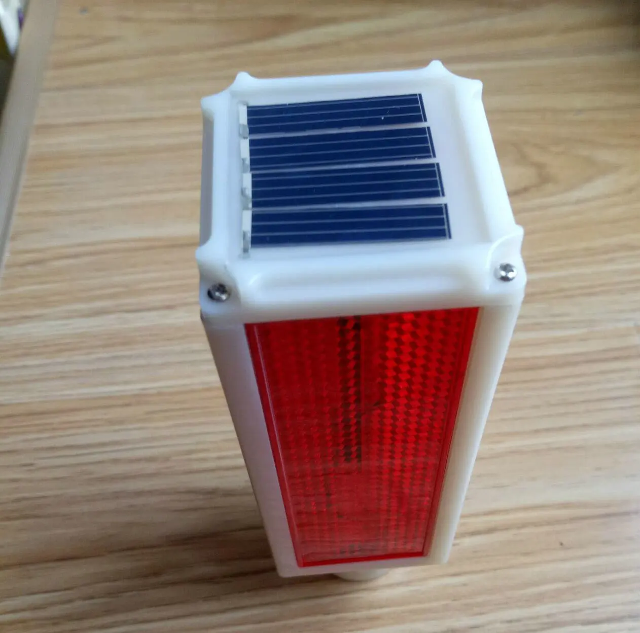 Durable Outdoor Solar Lighting - Efficient Garden Solutions