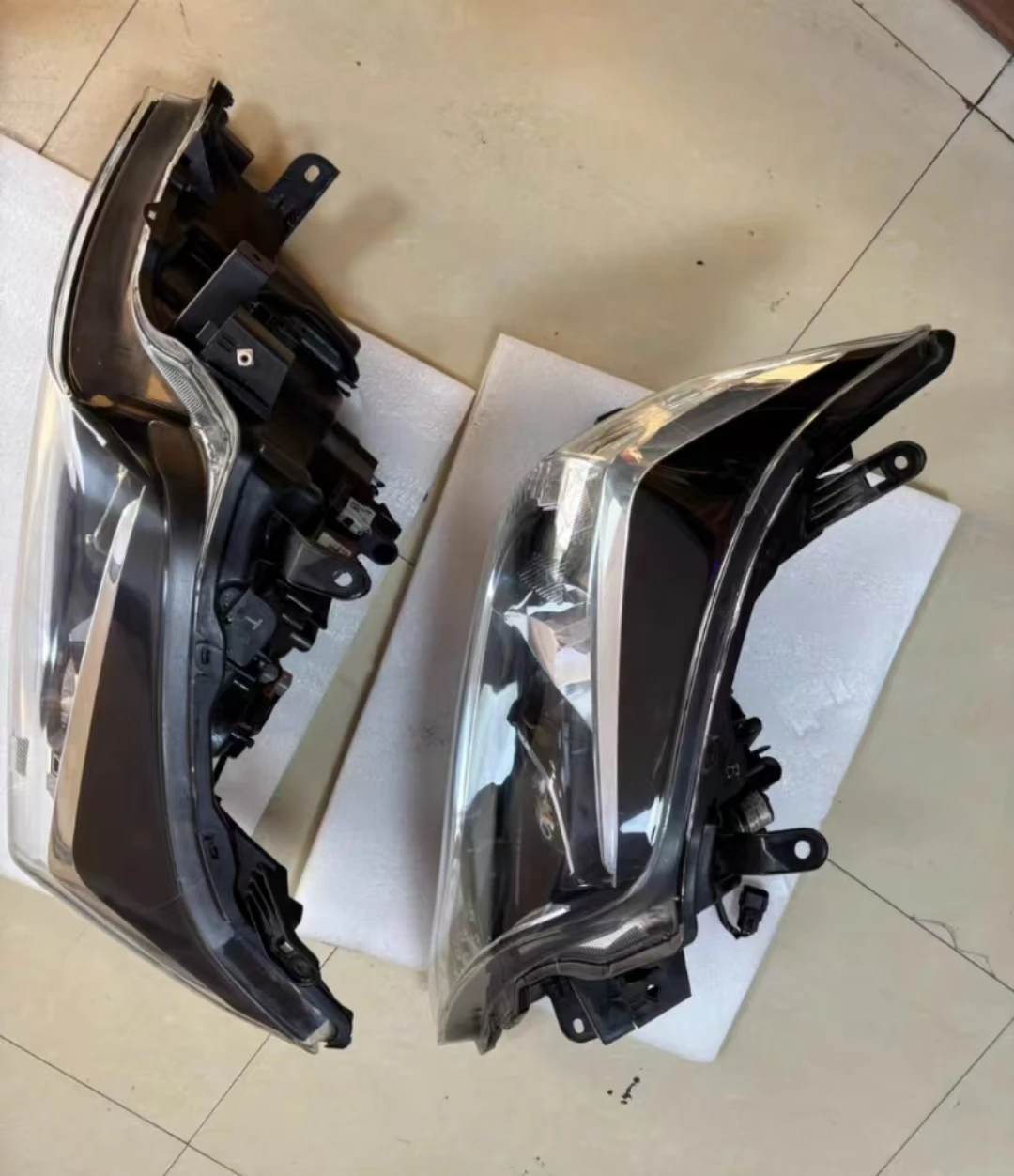 Auto Body Systems Body Kit Headlight Assembly for Toyota Landcruiser ...