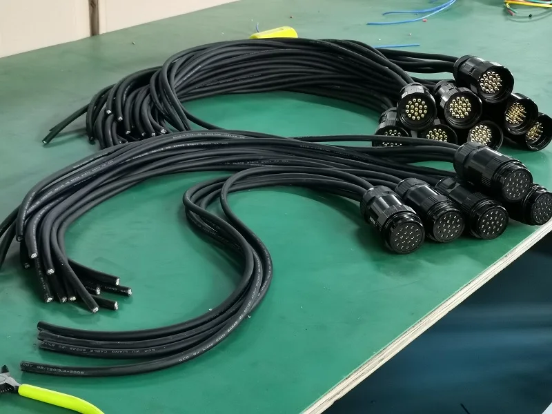 19pin Socapex Breakout to Edison 5-15R Plug - Power Split Cables