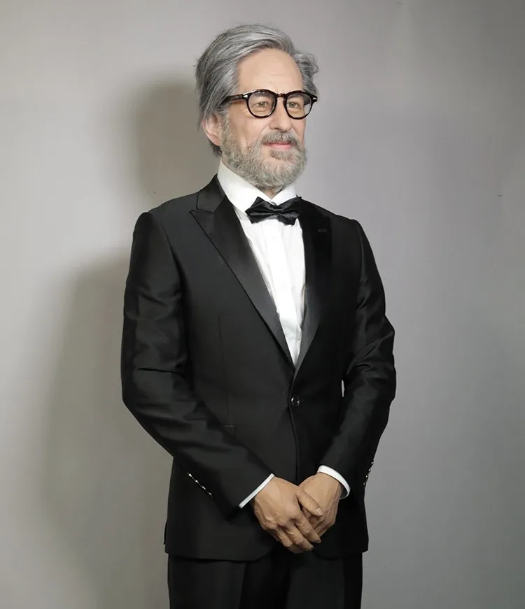 Hyper Realistic Custom Life Size Silicone Human Statue