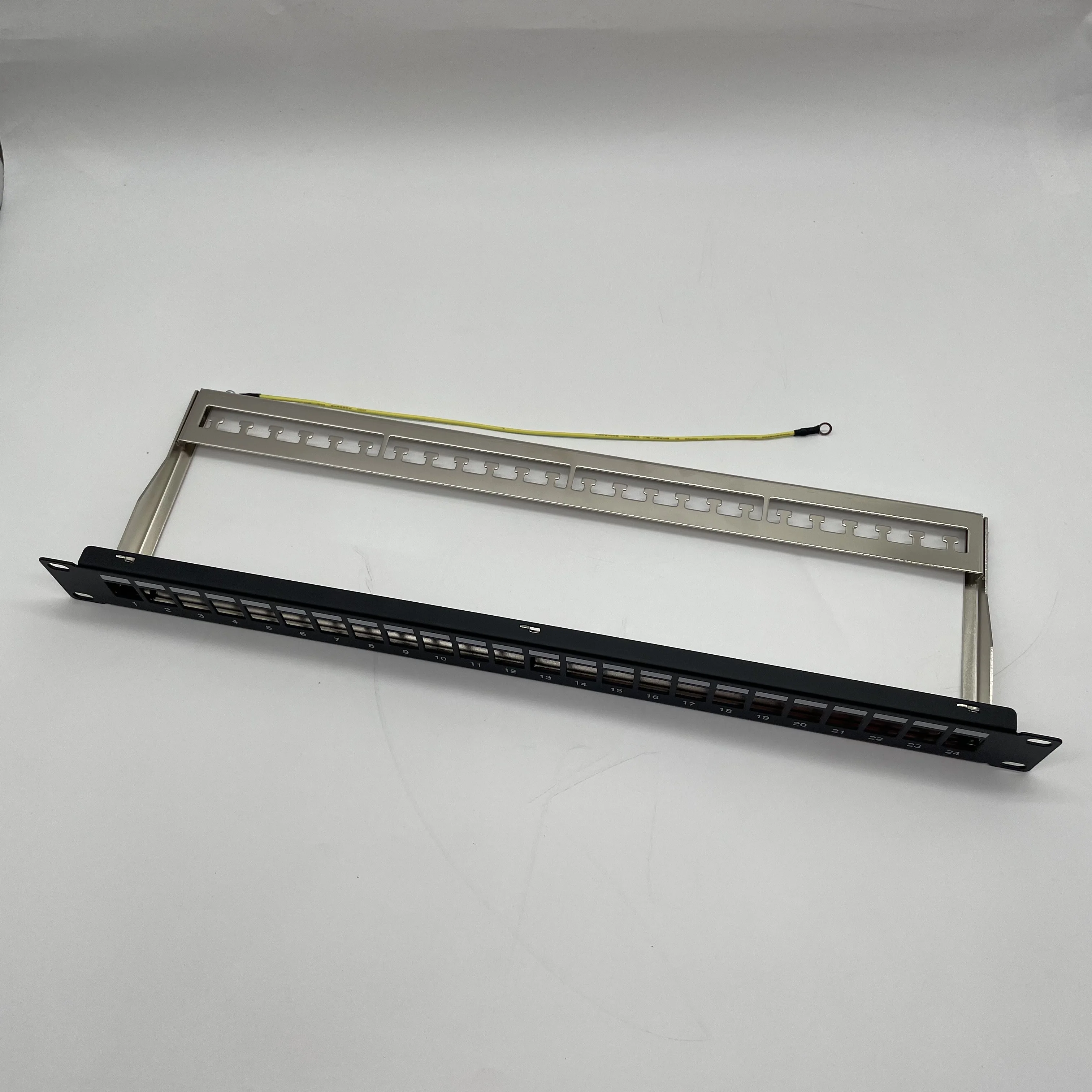 19 inch 24 port Cat5e Cat6 Cat6A shielded patch panel UTP FTP empty ...