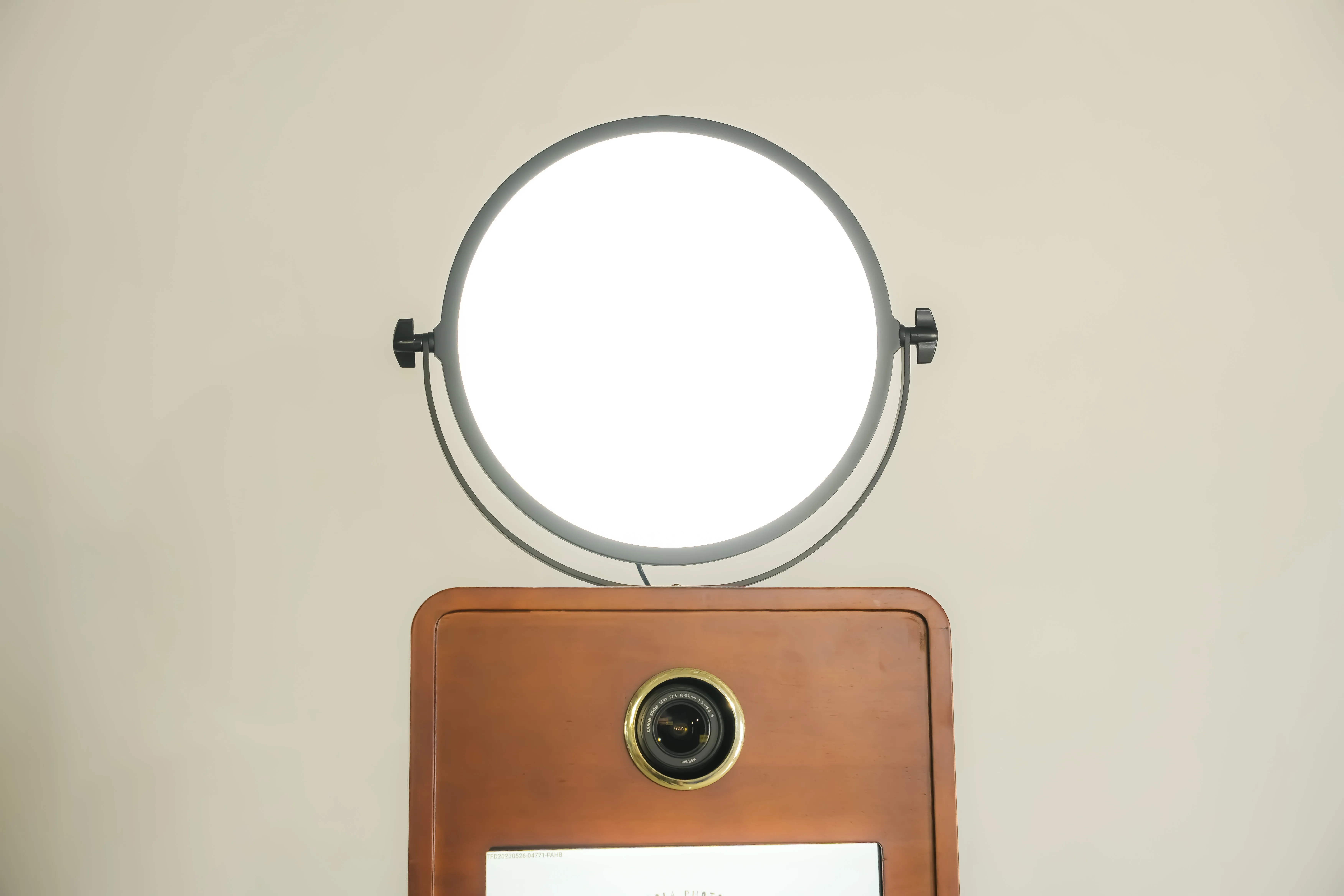 New Design Wood Vintage Photo Booth Retro Wooden Photo Booth Machine ...