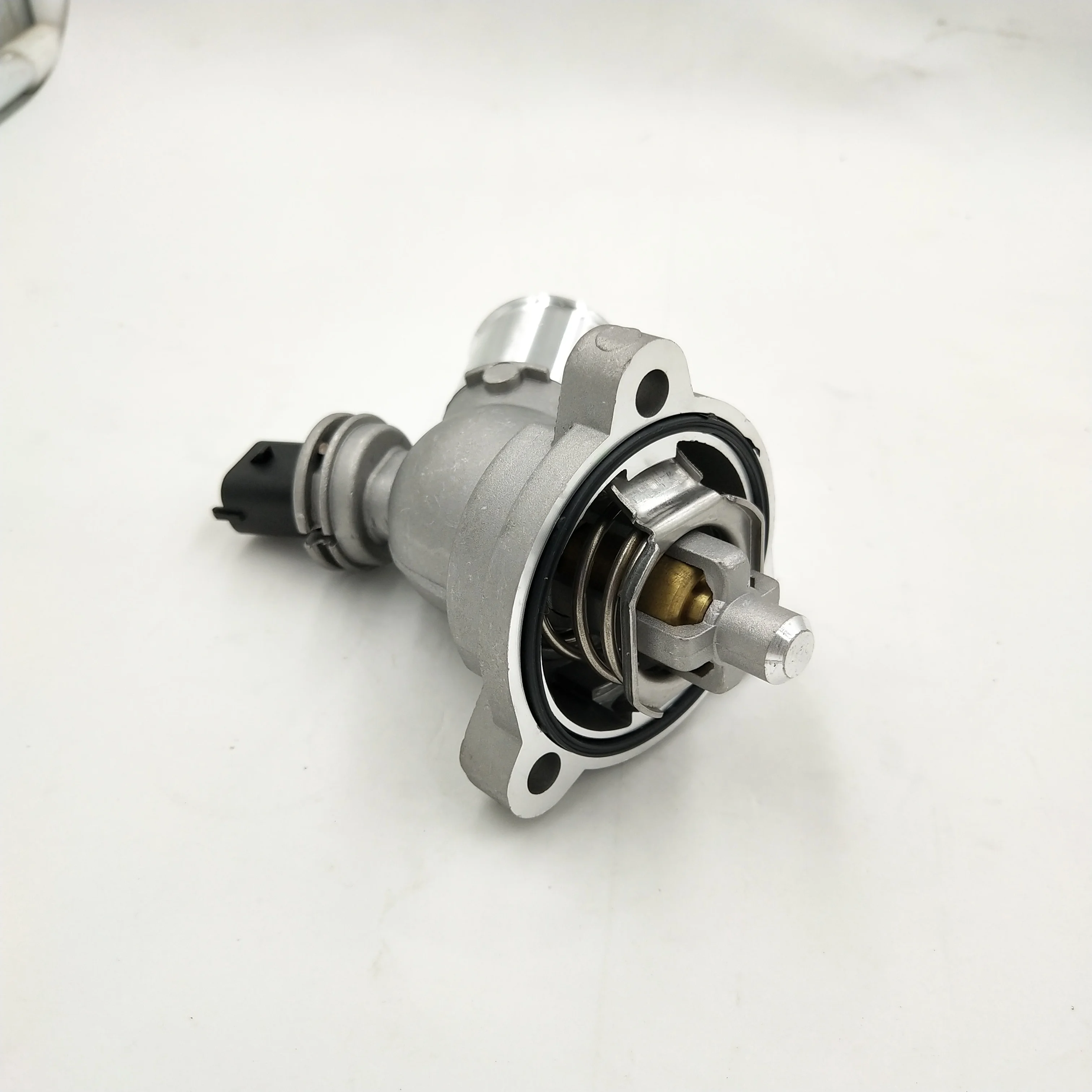 雪佛兰火花1.2l 2013-2015 25192923 96988257 25199831的发动机冷却恒温器 - Buy 节温器壳 ...