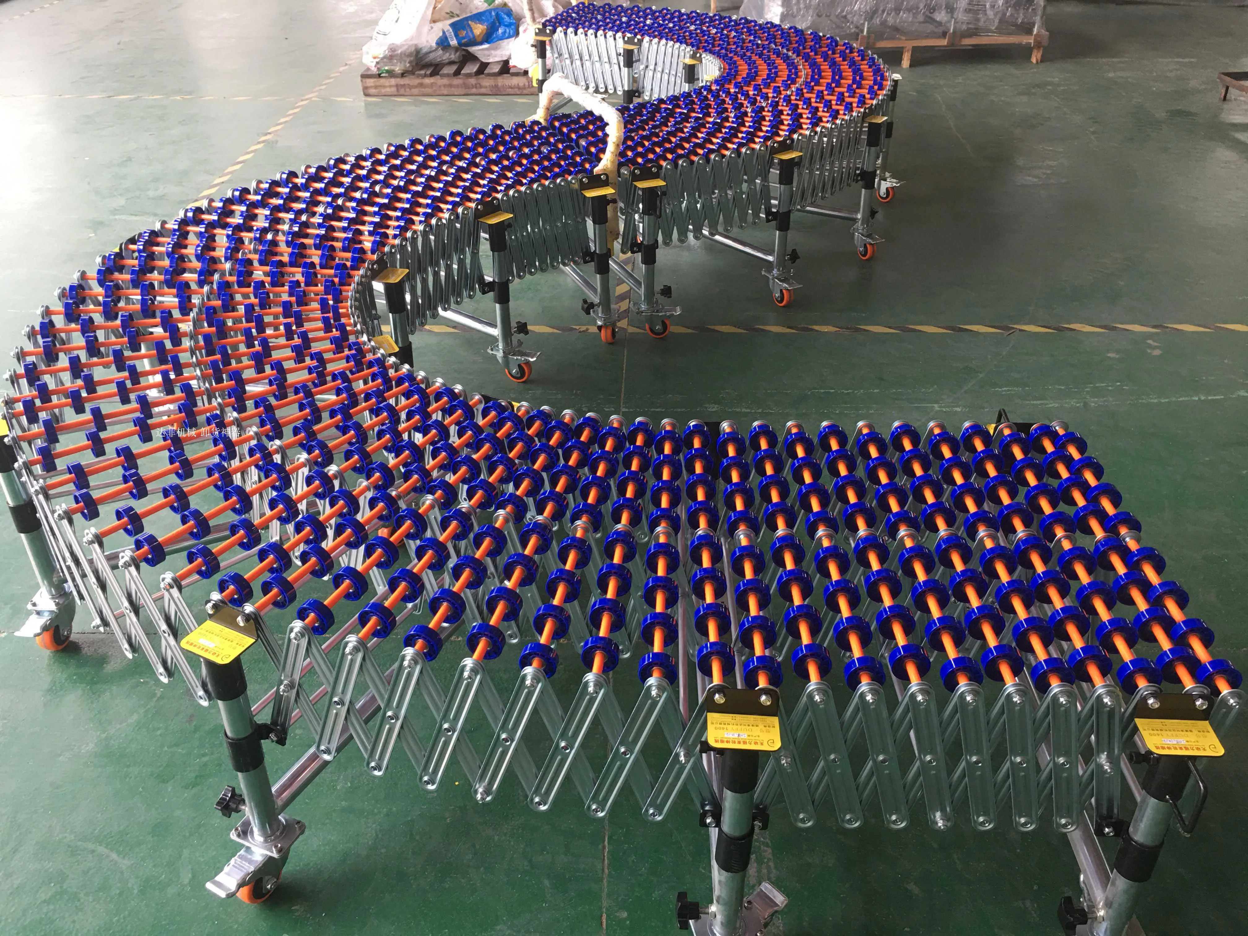 Gravity Flexible Skate Wheel Conveyor - Stainless Steel