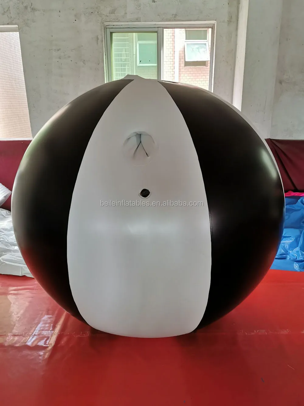 Customized Quality PVC Inflatable Beach Ball Suit for Sales