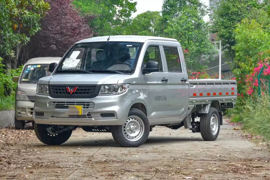 The 2023 Wuling Rongguang New Truck 2.0l Dual-row 5-seater Micro Truck ...