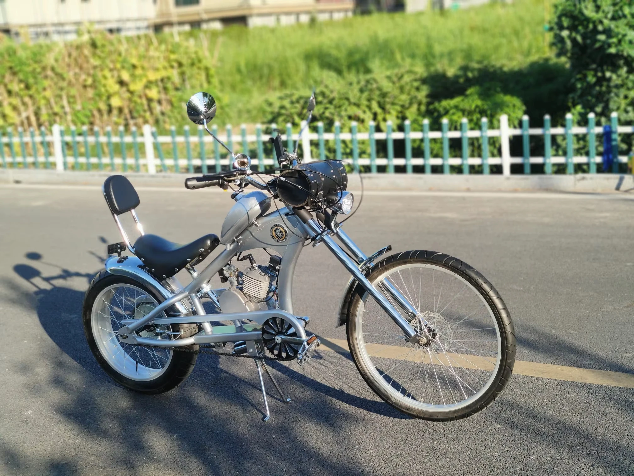 2-stroke Vintage Chopper Bike - 48CC Gasoline Engine