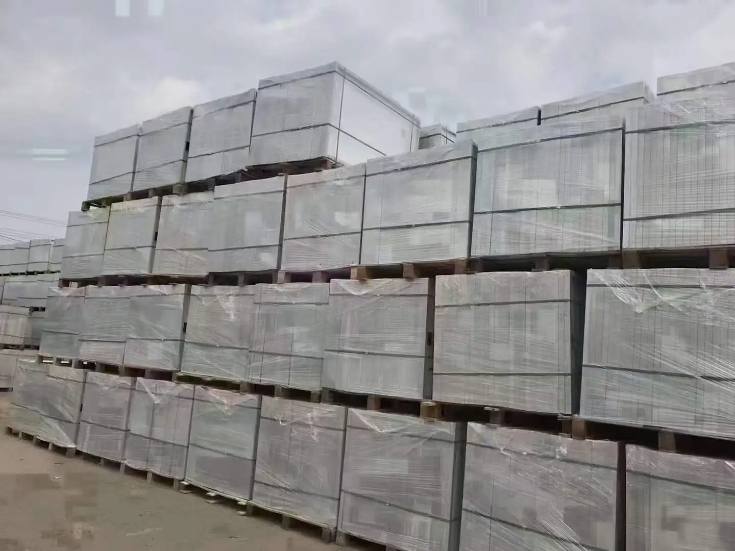 Second-hand 180W-200W Solar Panels - Efficient Energy Solutions