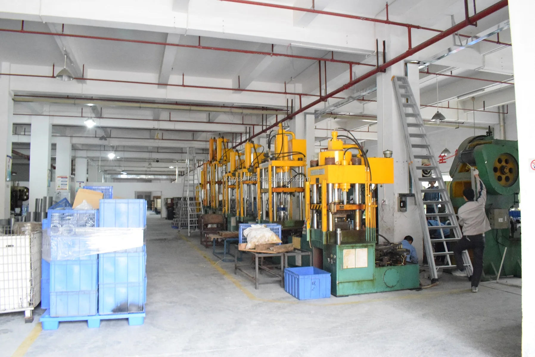 860152447舱用空气过滤器SC80136用于500F挖掘机过滤器860152447 SC80136| Alibaba.com