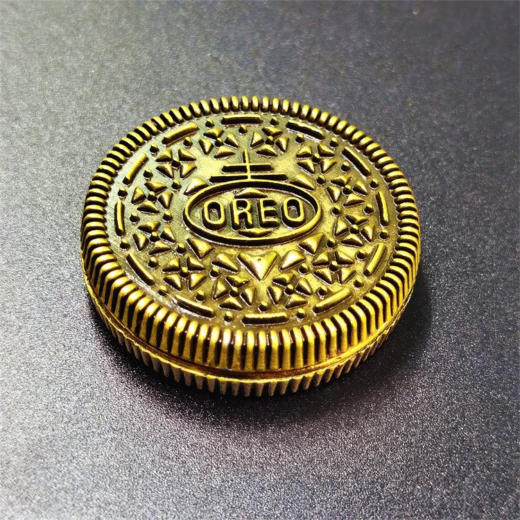 Oreo Magnetic Ring Coin - Stress Relief Toy for All Ages