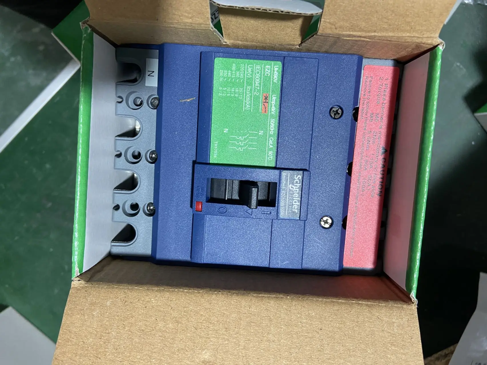 Mccb Low Voltage 3p 4p 63a 400a 630a Mccb Moulded Case Circuit Breaker Ezc - Buy Moulded Case ...