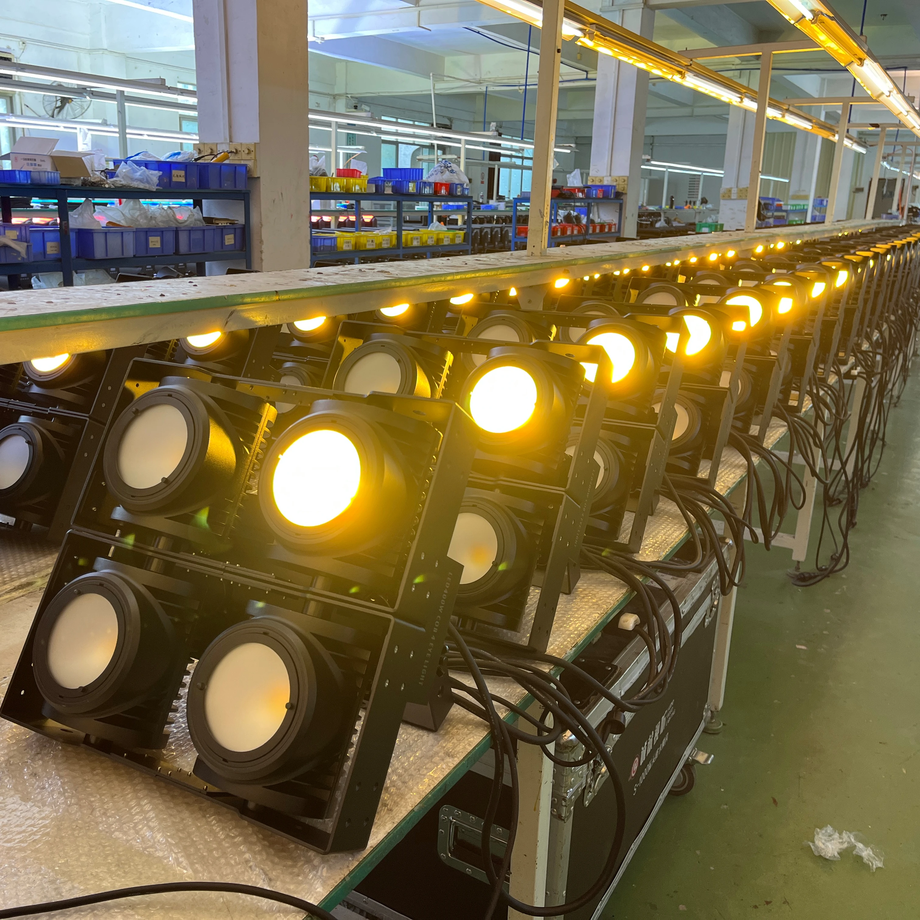 Outdoor IP65 400W LED Audience Blinder Light| Alibaba.com