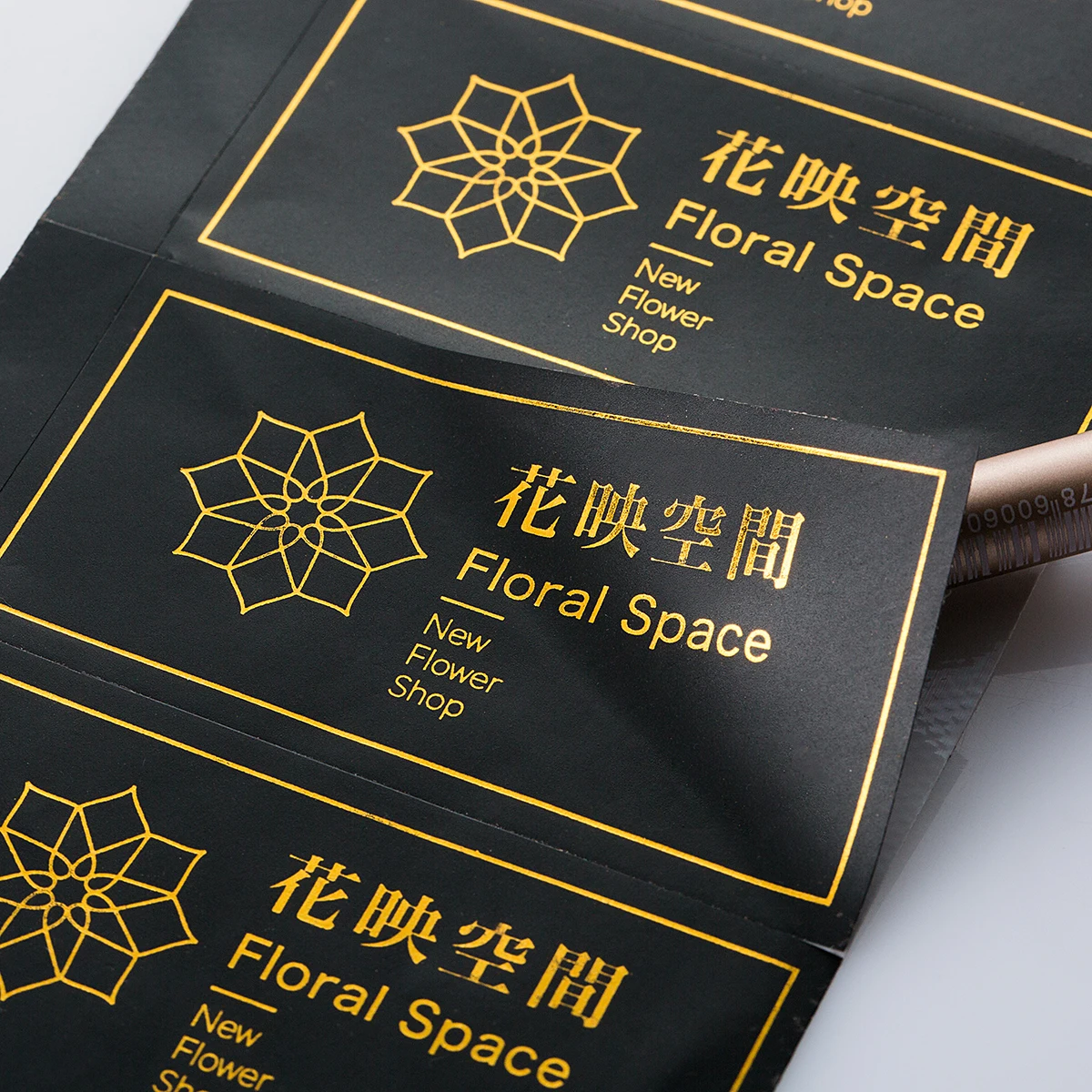 Custom Printed Round Brand Name Logo Stickers Glossy Vinyl Waterproof ...