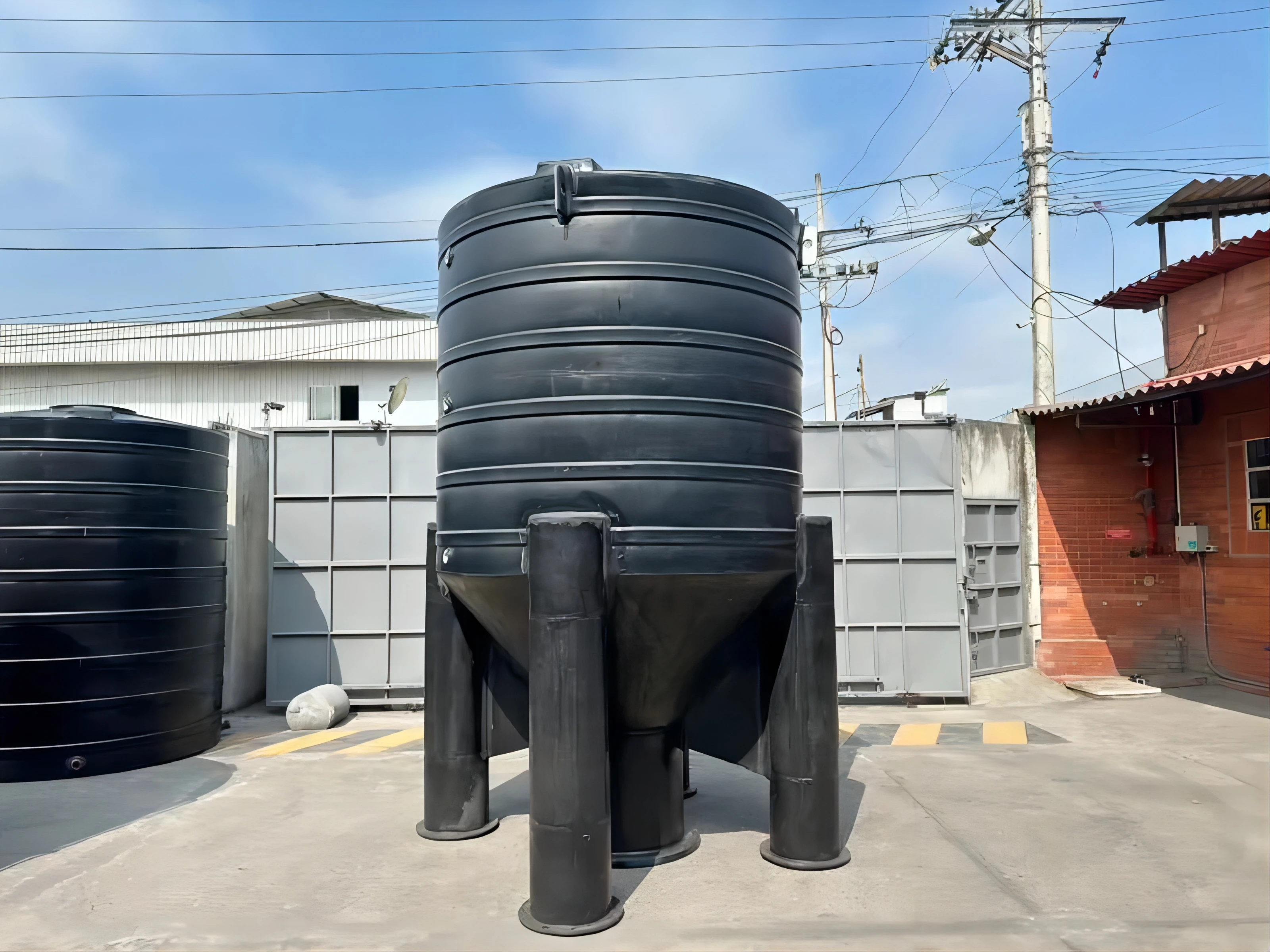 Rotomolding Cone Bottom Plastic Hopper Cone Bottom Plastic Fuel Water ...