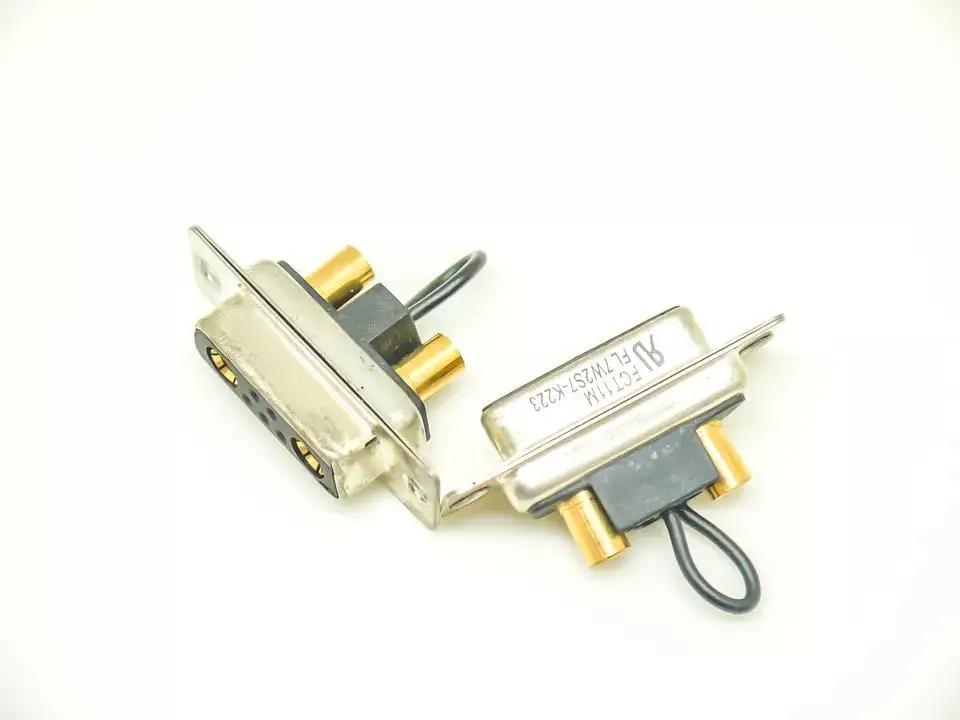 D-SUB 3W3 Male Connector - Waterproof & Reliable Power