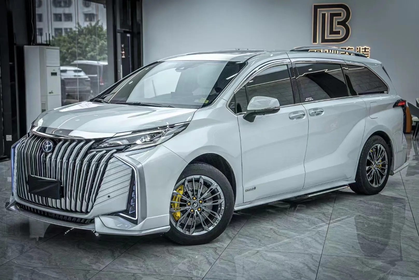 Auto Exterior Bodykits for Toyota Sienna - Front Rear Bumper Grille ...