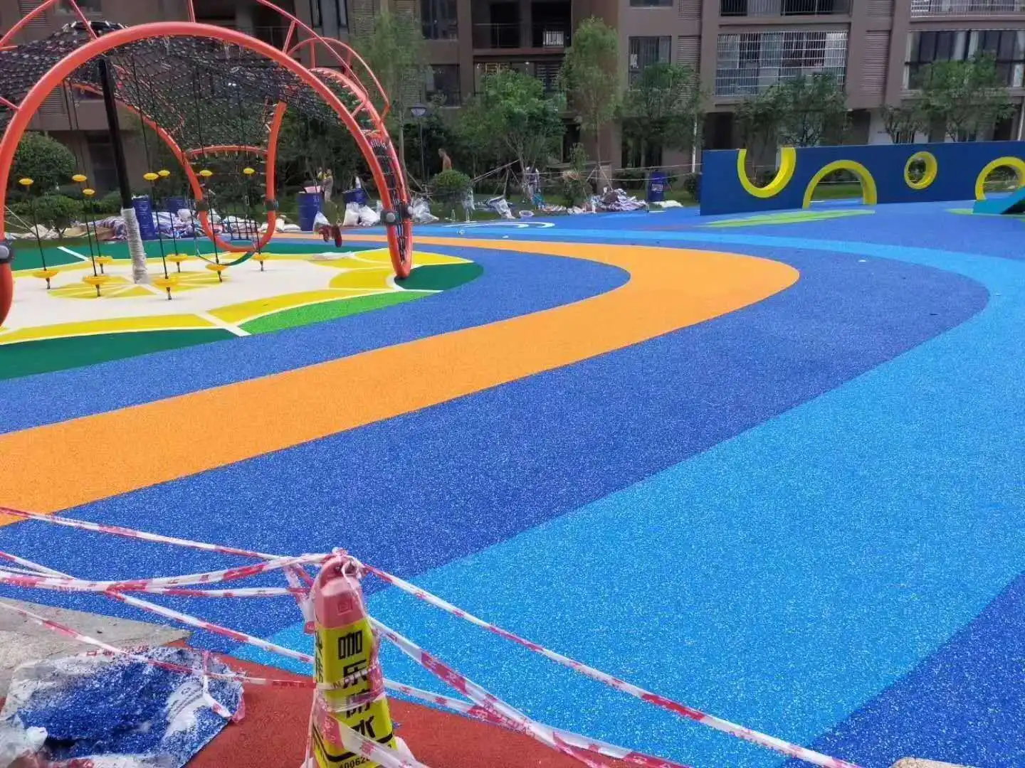Colored EPDM Rubber Granules for Playground Surfaces