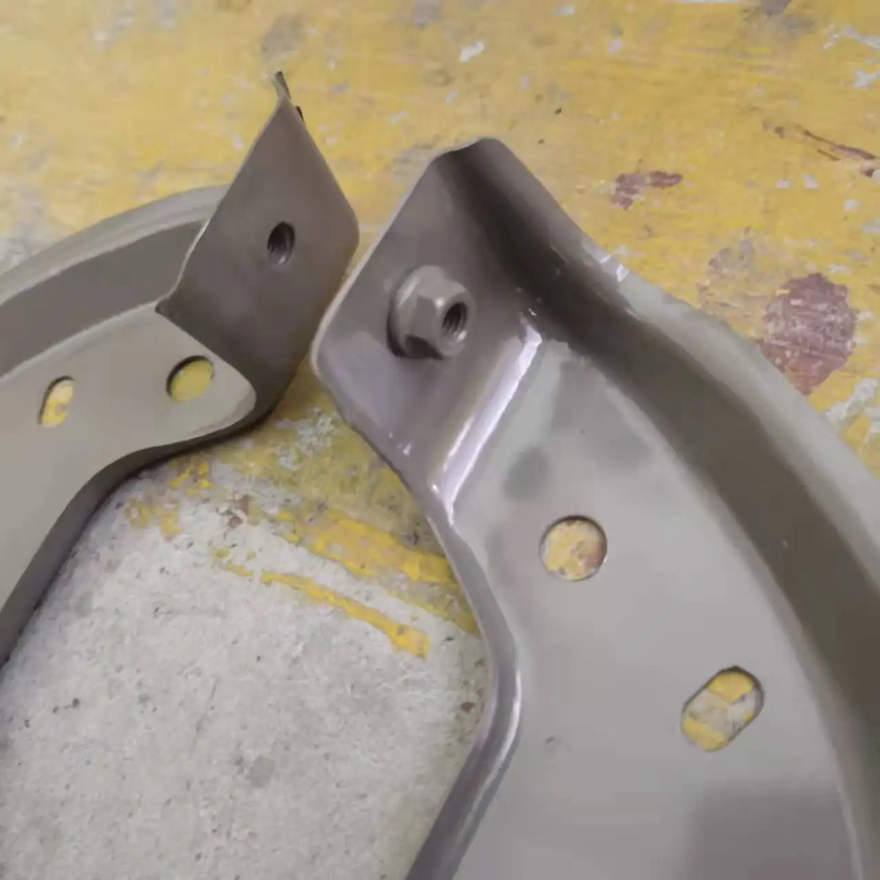 High Quality Tesla Fender Bracket 1100382-so-a/1100383-so-a For 2019 ...