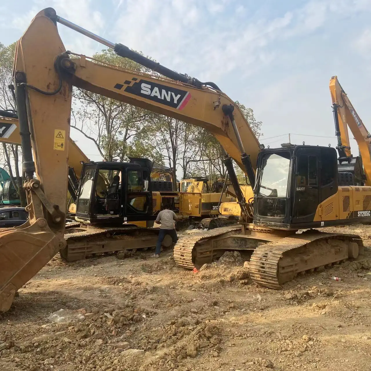Used Excavators Earthmoving Machinery Used Engineering & Construction ...