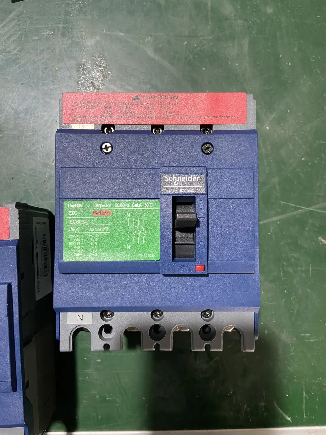 Mccb Low Voltage 3p 4p 63a 400a 630a Mccb Moulded Case Circuit Breaker Ezc - Buy Moulded Case ...