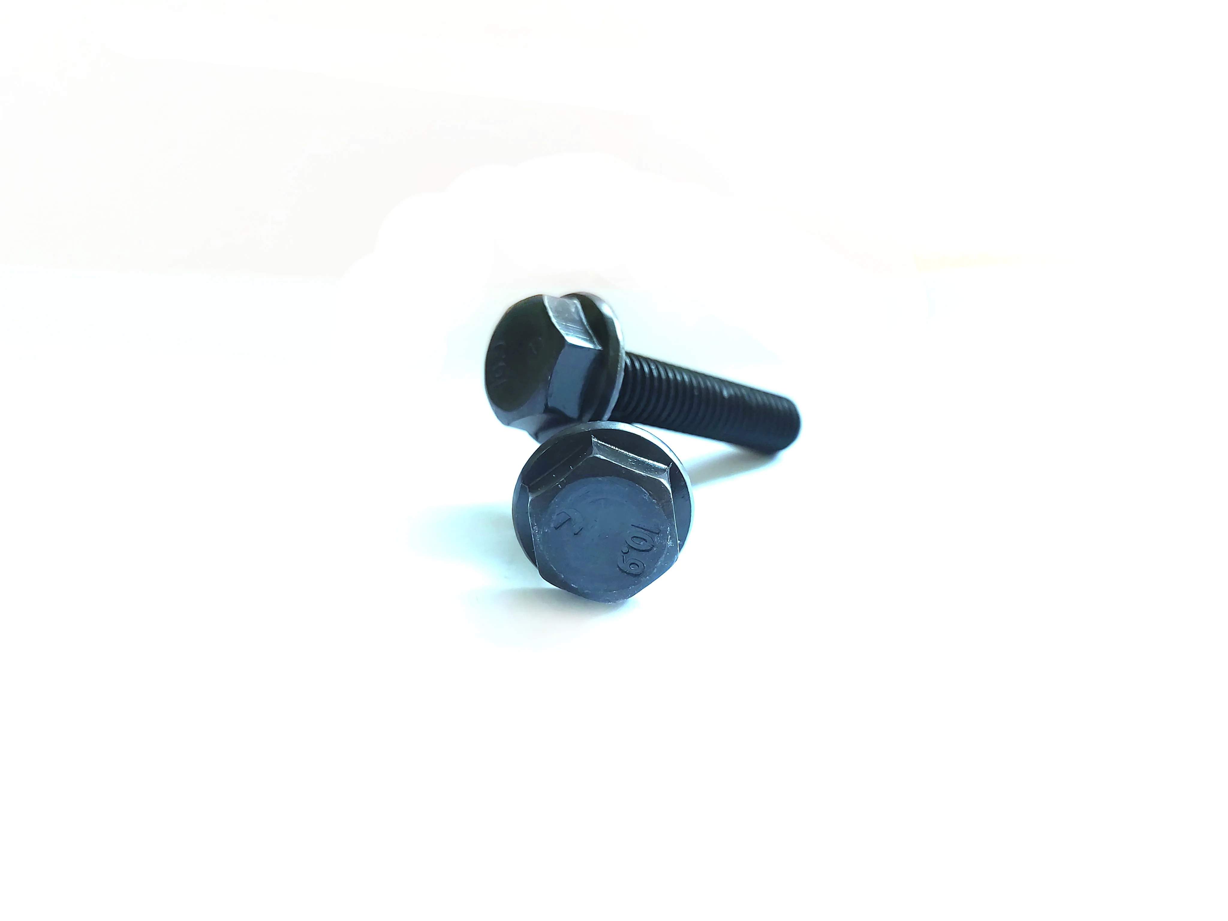 High Strength Black Oxide Grade10.9 Carbon Steel Gb5789 M6-m20 External ...